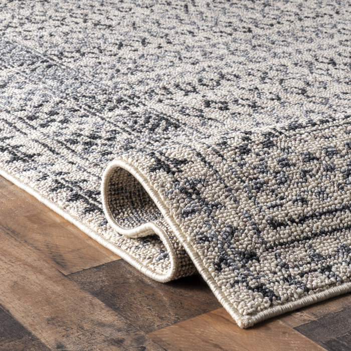 Union Rustic Madalynn Performance Gray/Black Rug & Reviews | Wayfair