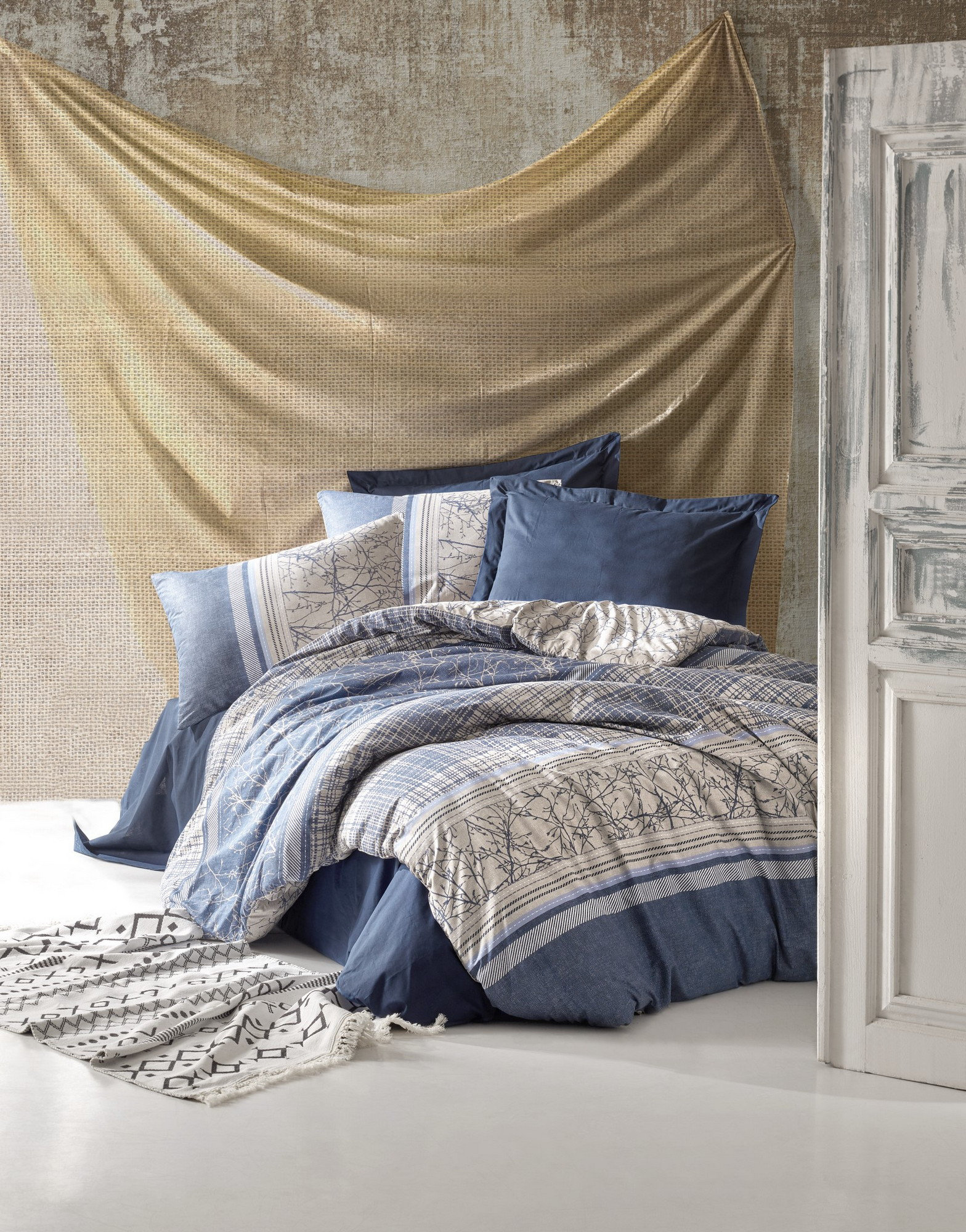 Asir Group INC Caronni Blue/White 100% Cotton Duvet Cover Set - Wayfair ...