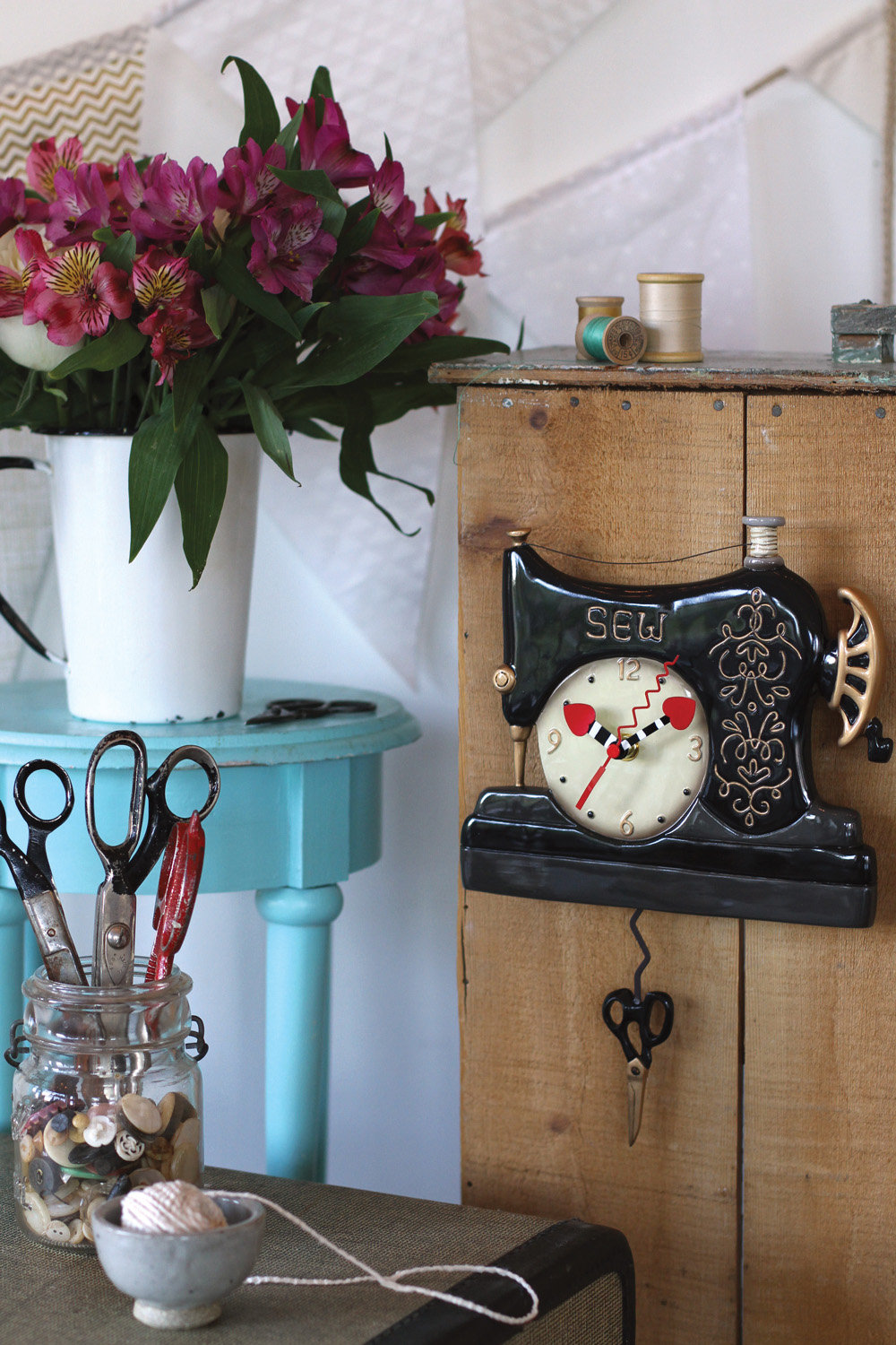 Allen Designs Vintage Stitch Sewing Machine Battery Operated Sculpted ...