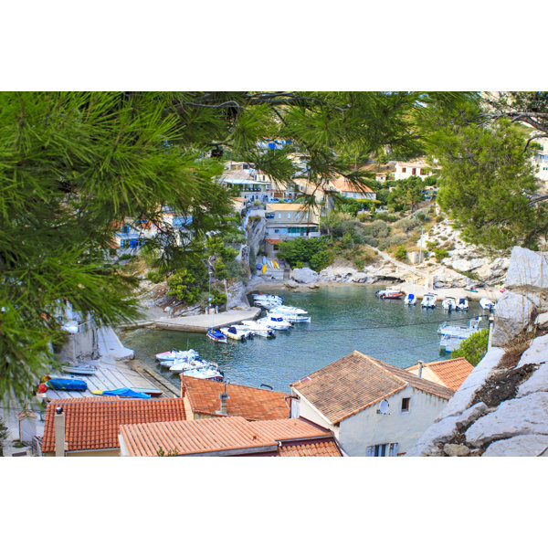 Latitude Run Collbran Niolon Harbour, France by Rrrainbow - Wrapped ...