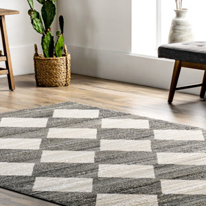 Latitude Run® Delucia Geometric Gray/Beige Area Rug & Reviews | Wayfair