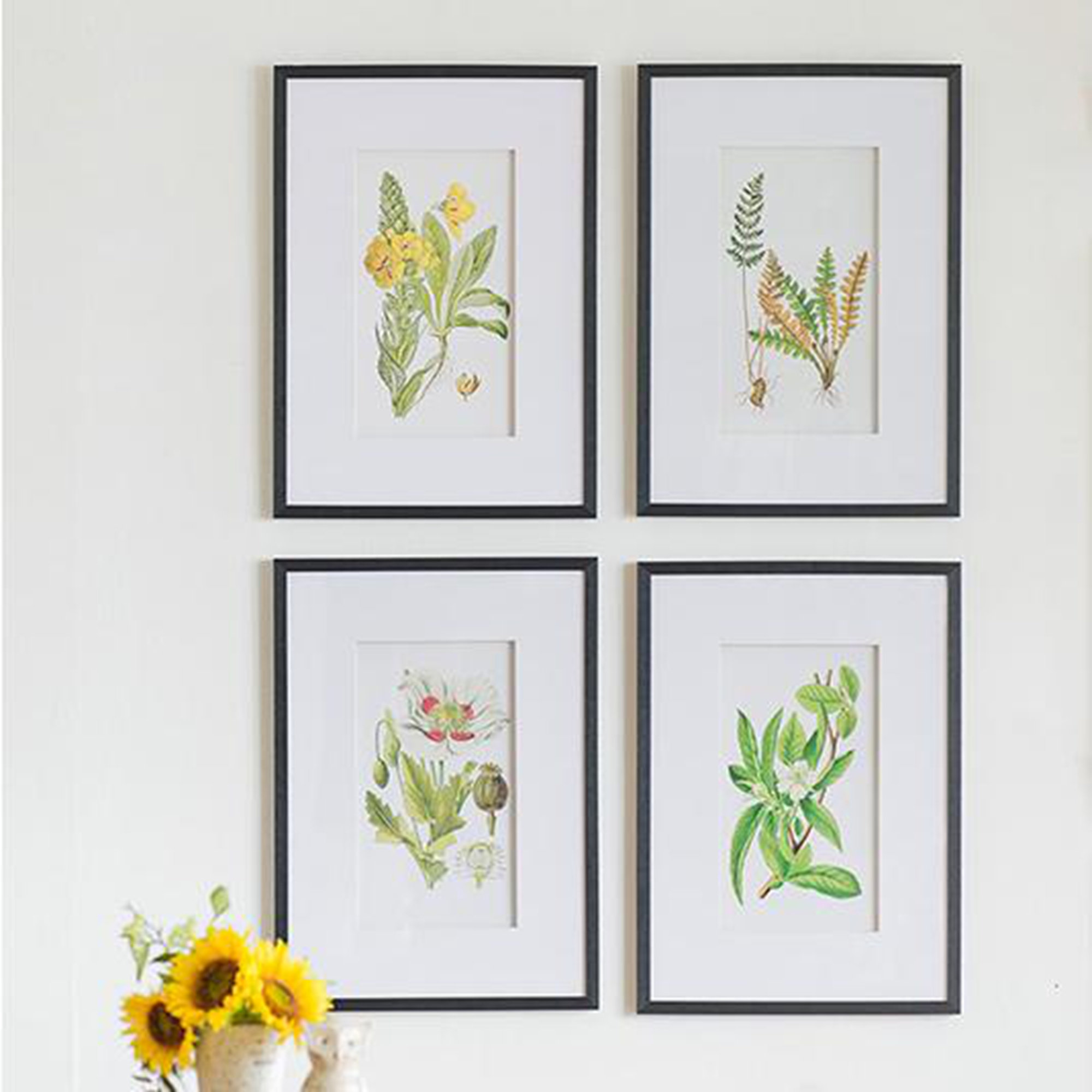 Latitude Run® Set of 4 Botanical Flower Wall Art, Home Decor for Living ...