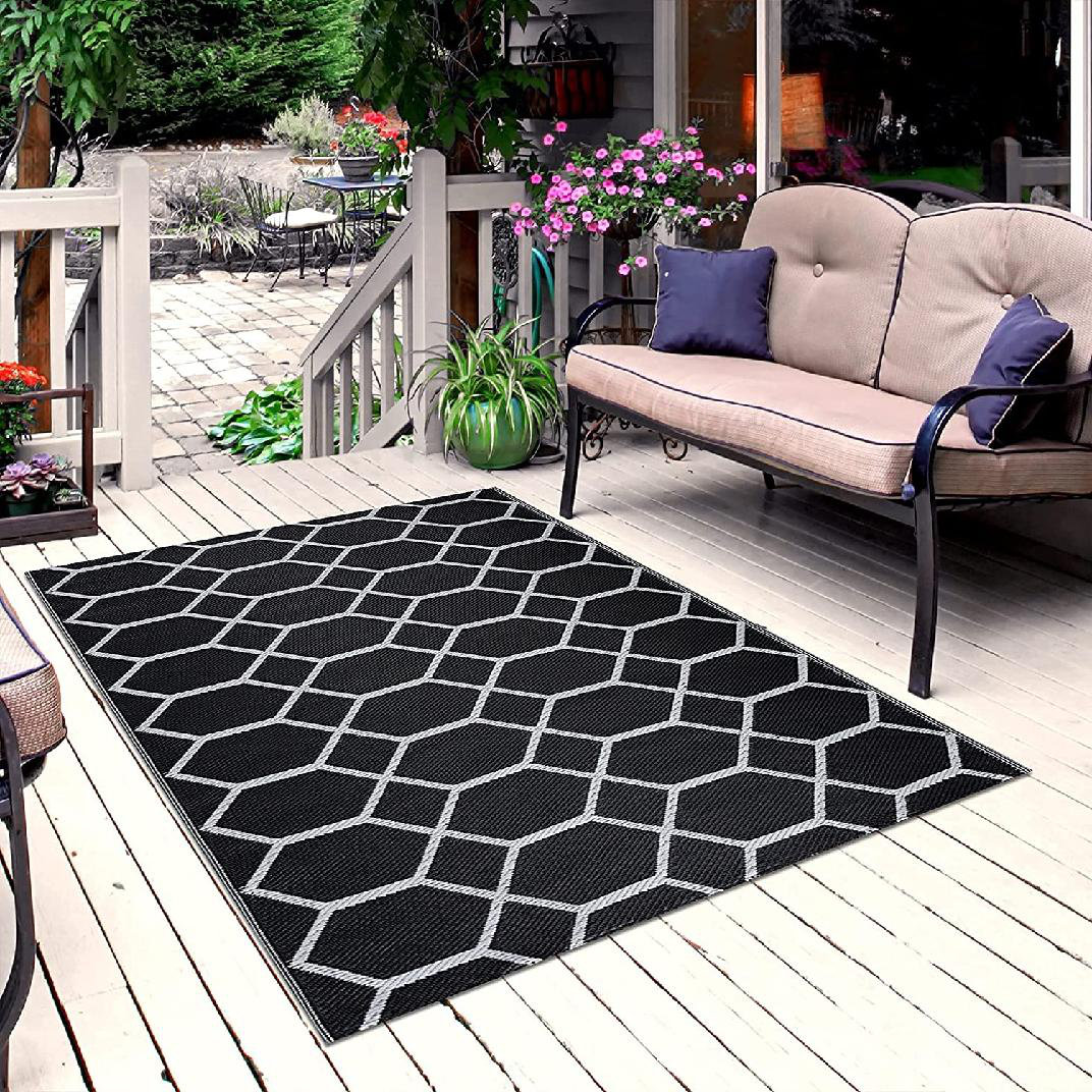 George Oliver Sayegh Plastic Black&White Indoor/Outdoor Rug - Wayfair ...