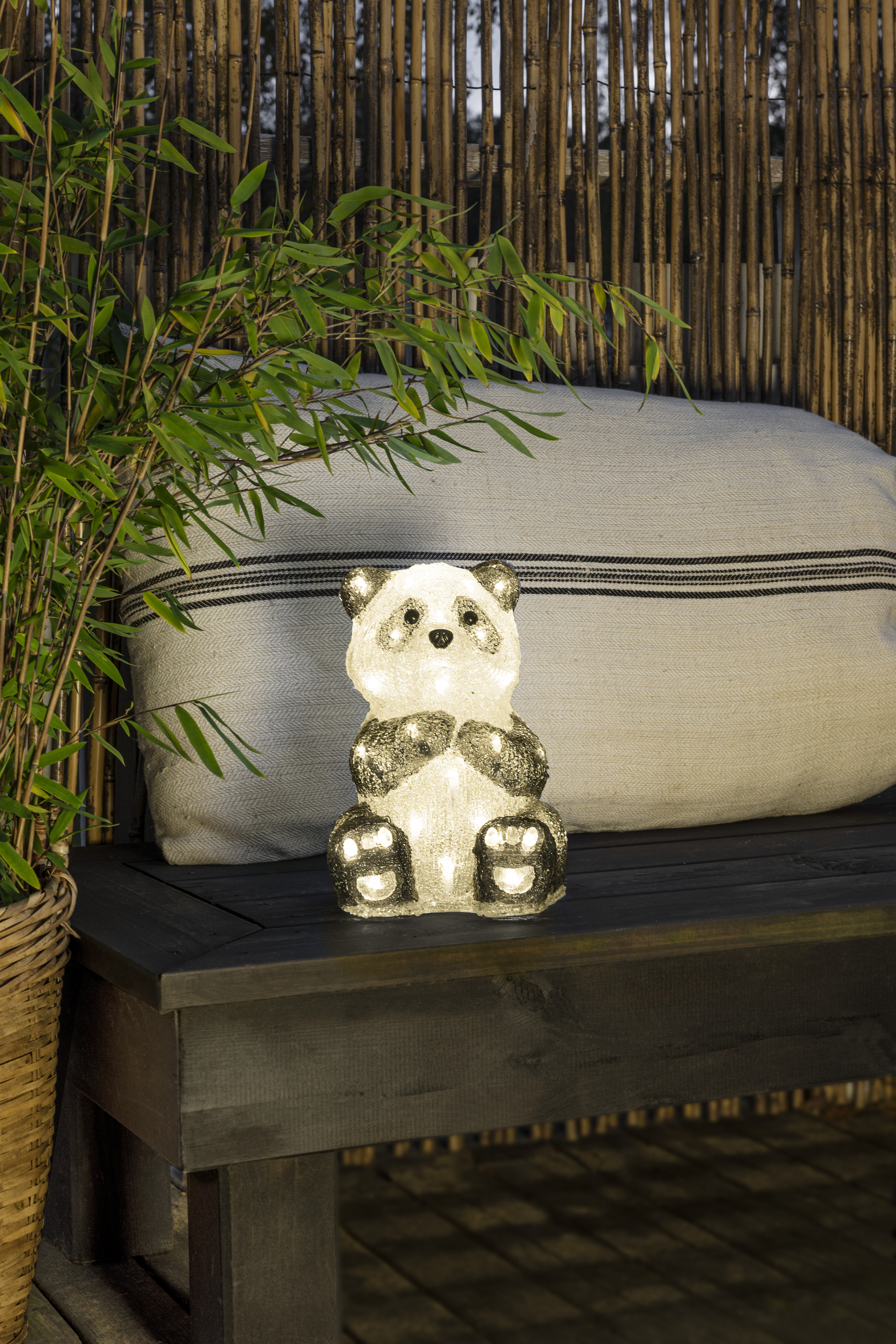 Konstsmide LED Acrylic Panda Bear – 40 Lights, Clear Finish, IP44 Rated ...