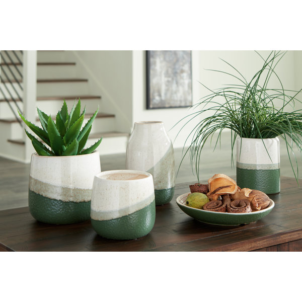 Orren Ellis Takeyia Ceramic Table Vase - Wayfair Canada