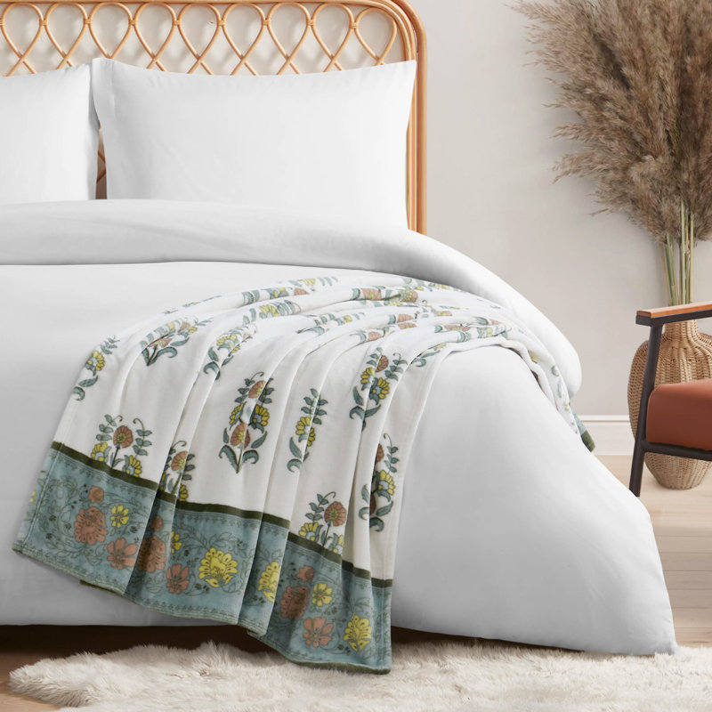 Jessica Simpson Plush Throw Blanket & Reviews | Wayfair