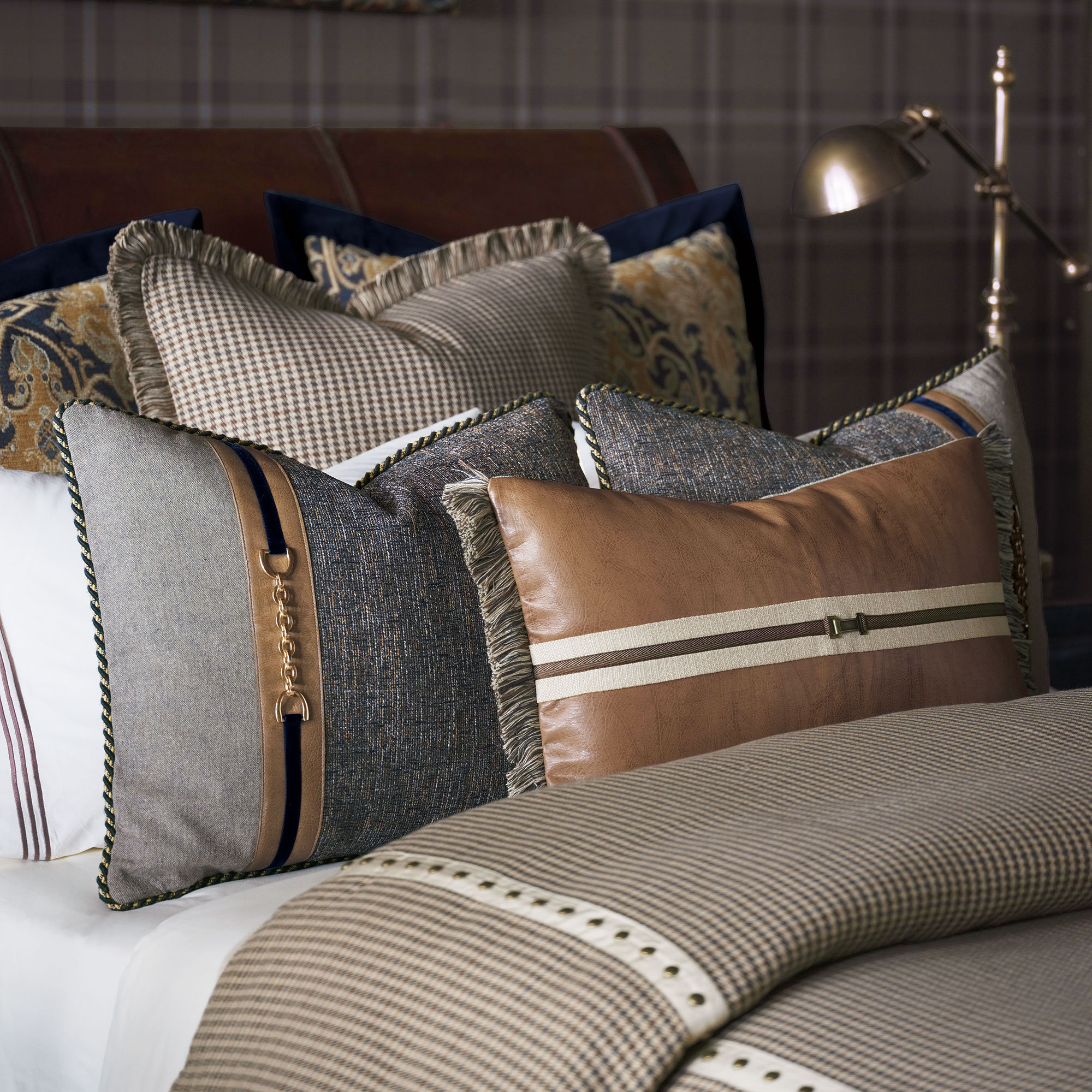 Eastern Accents Edward Brown Traditional Duvet Cover Set & Reviews ...