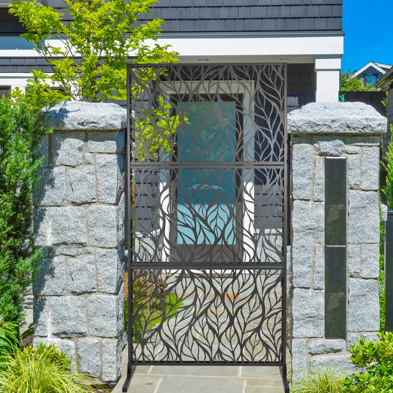 GenMous & Co 6ft Metal Outdoor Privacy Screen Fence Panel Leave Pattern ...