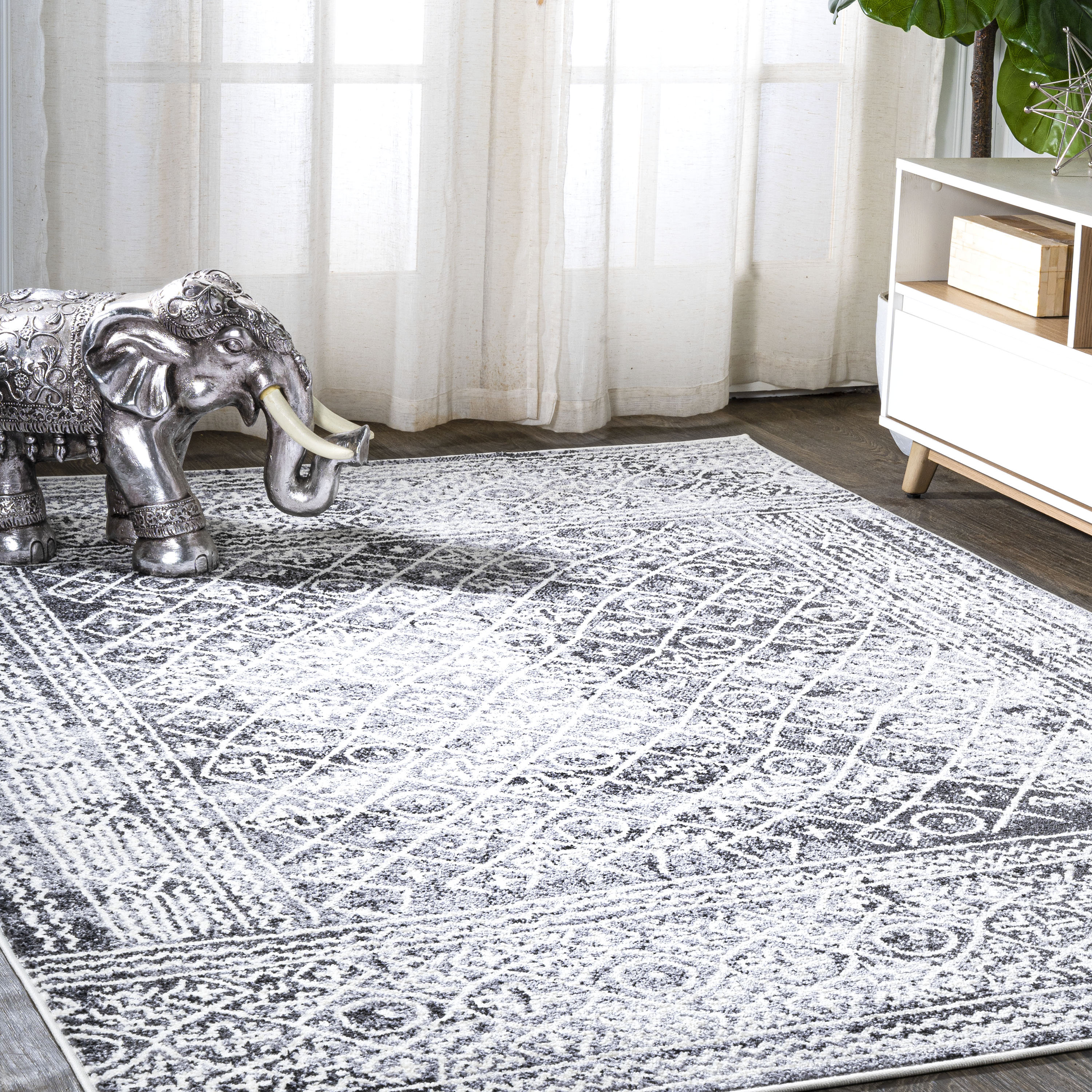 Union Rustic Maidste Moroccan Geometric Distressed Ivory/Black Rug ...