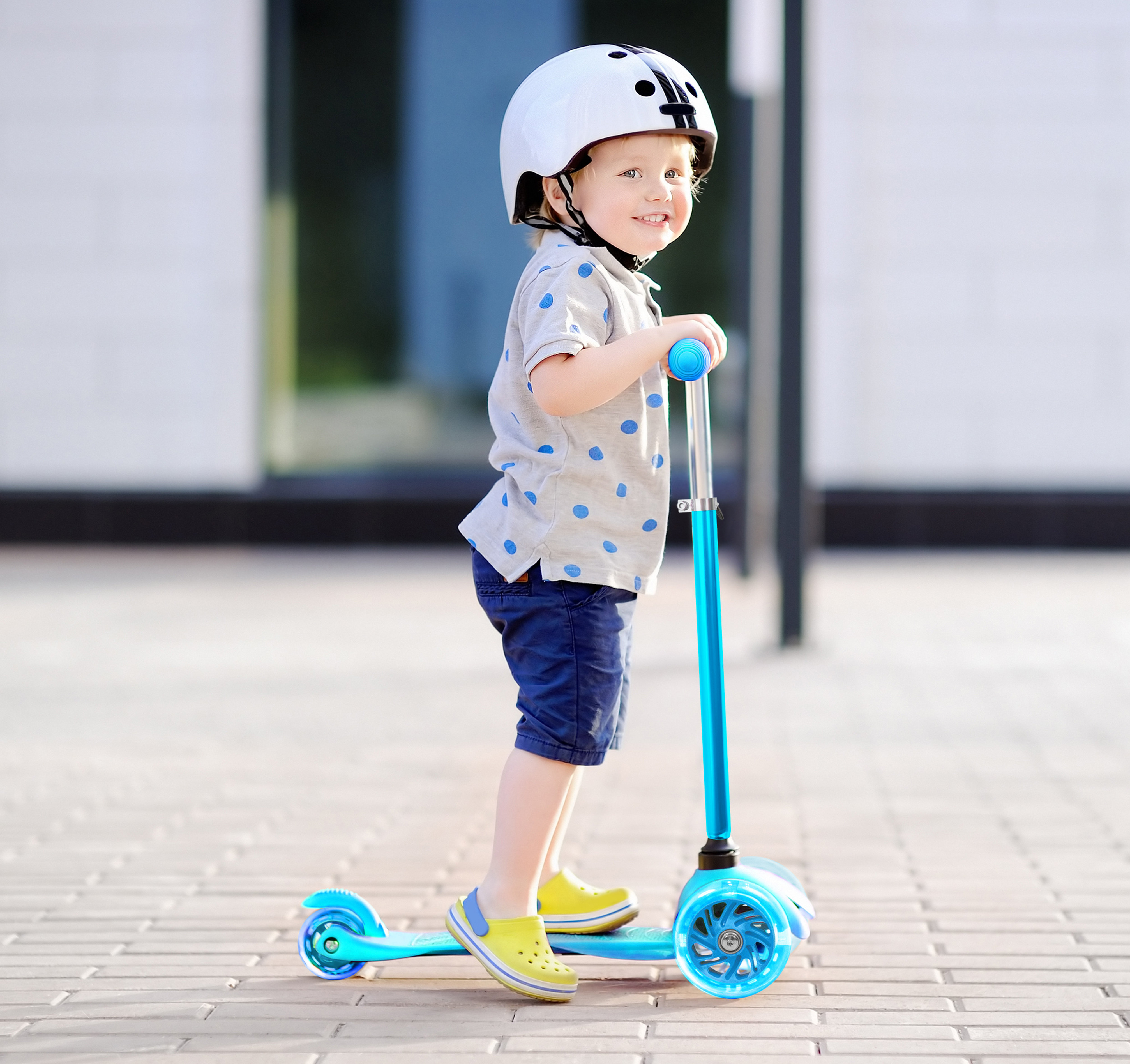 Rugged Racers Mini Scooter With Adjustable Height And LED Wheels, Blue ...