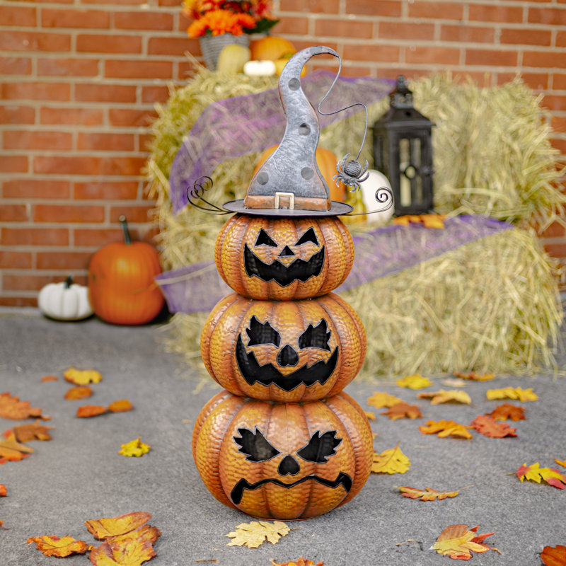 The Holiday Aisle® Weather Resistant Metal Outdoor Halloween Decoration ...