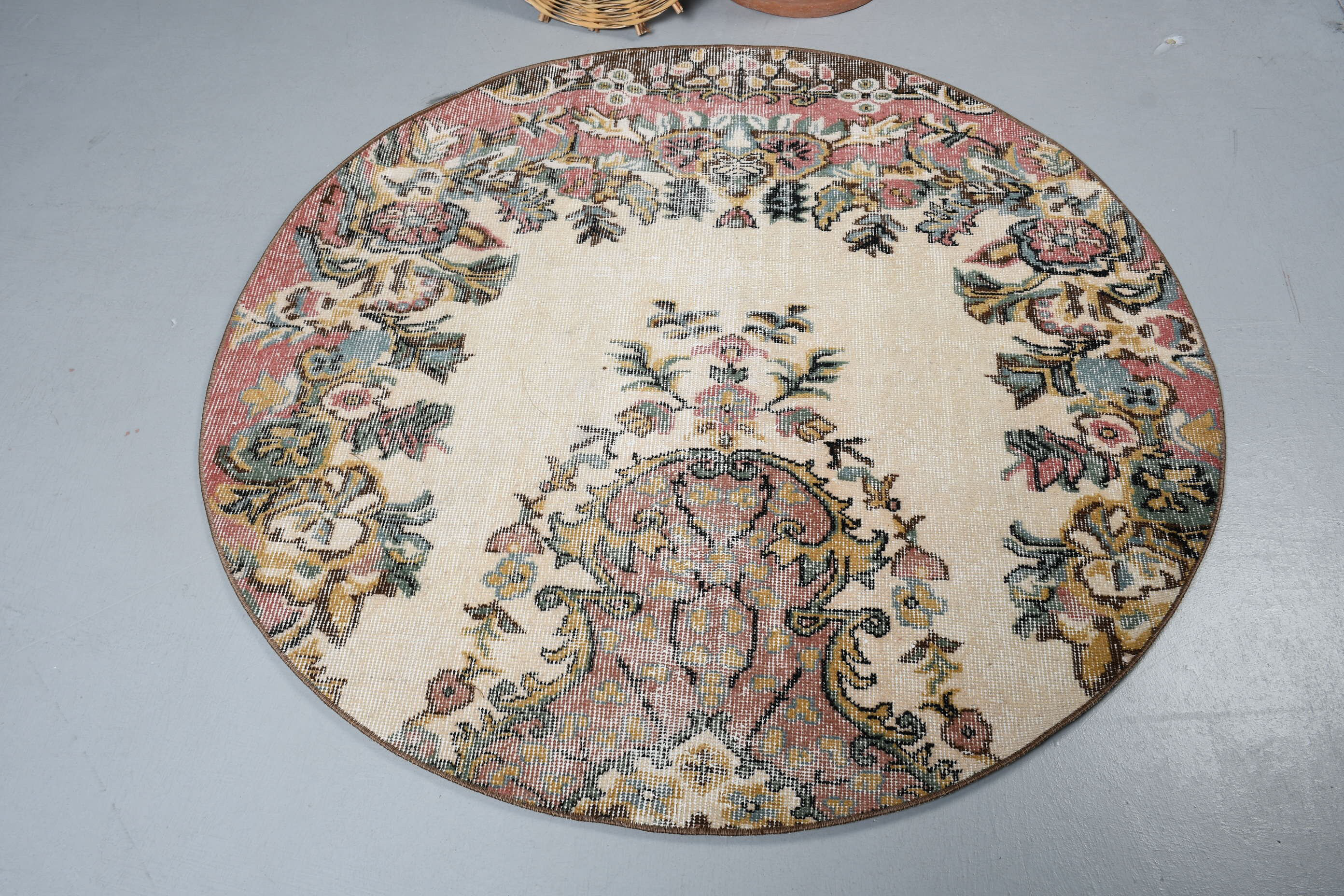 Bungalow Rose Handmade Round Turkish Rug with Floral Design for Living ...