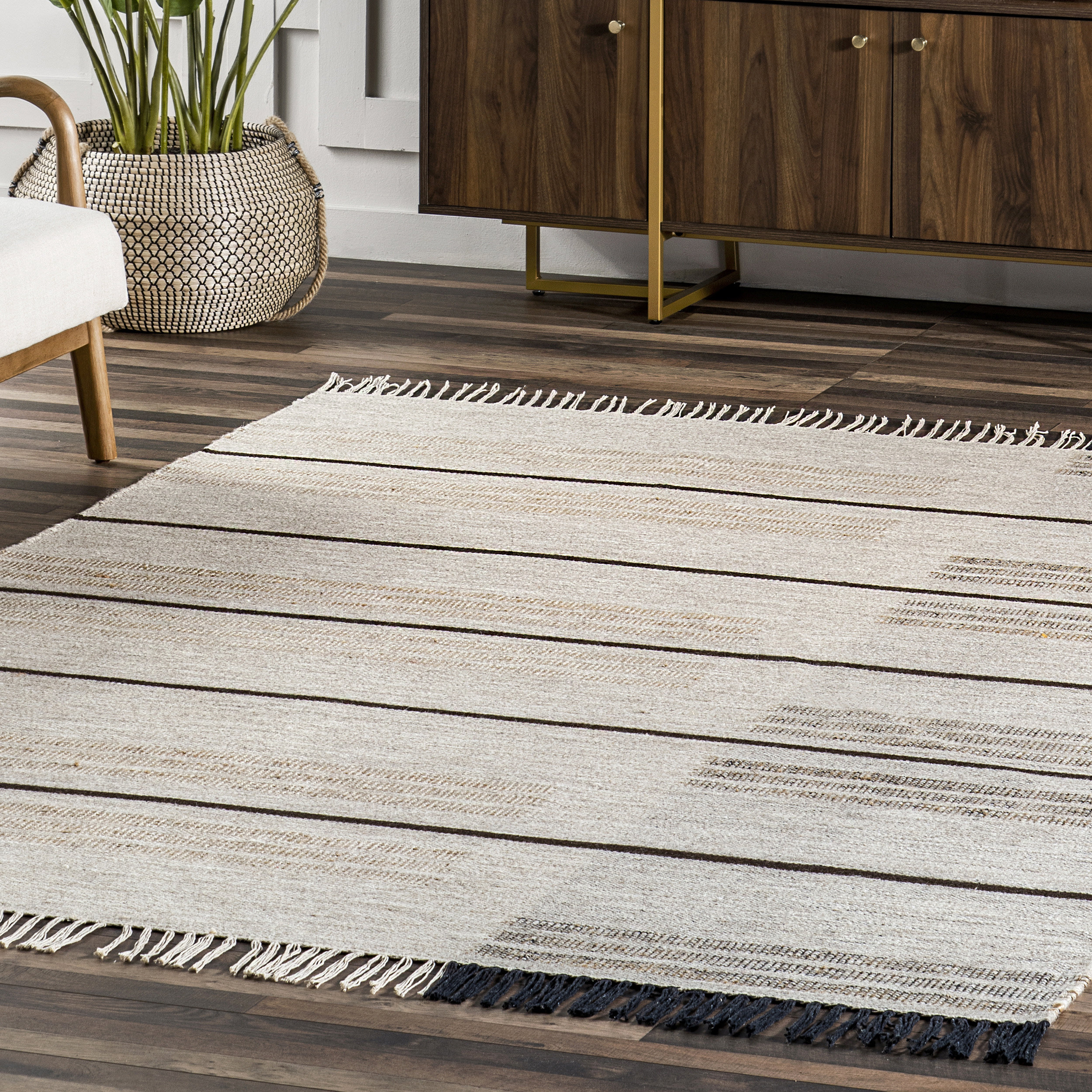 Latitude Run® Mobasher Nicky Contemporary Striped Wool Tassel Area Rug ...