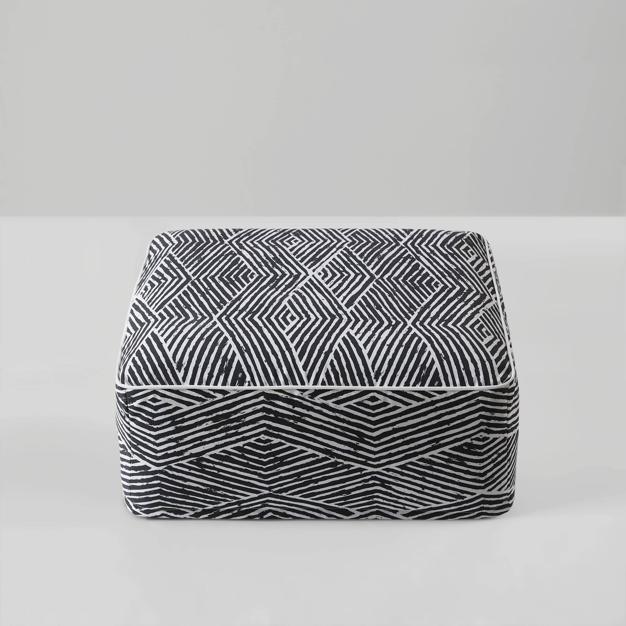 510 Design Mele Portable Water Repellent Inflatable Round/Cube Ottoman ...