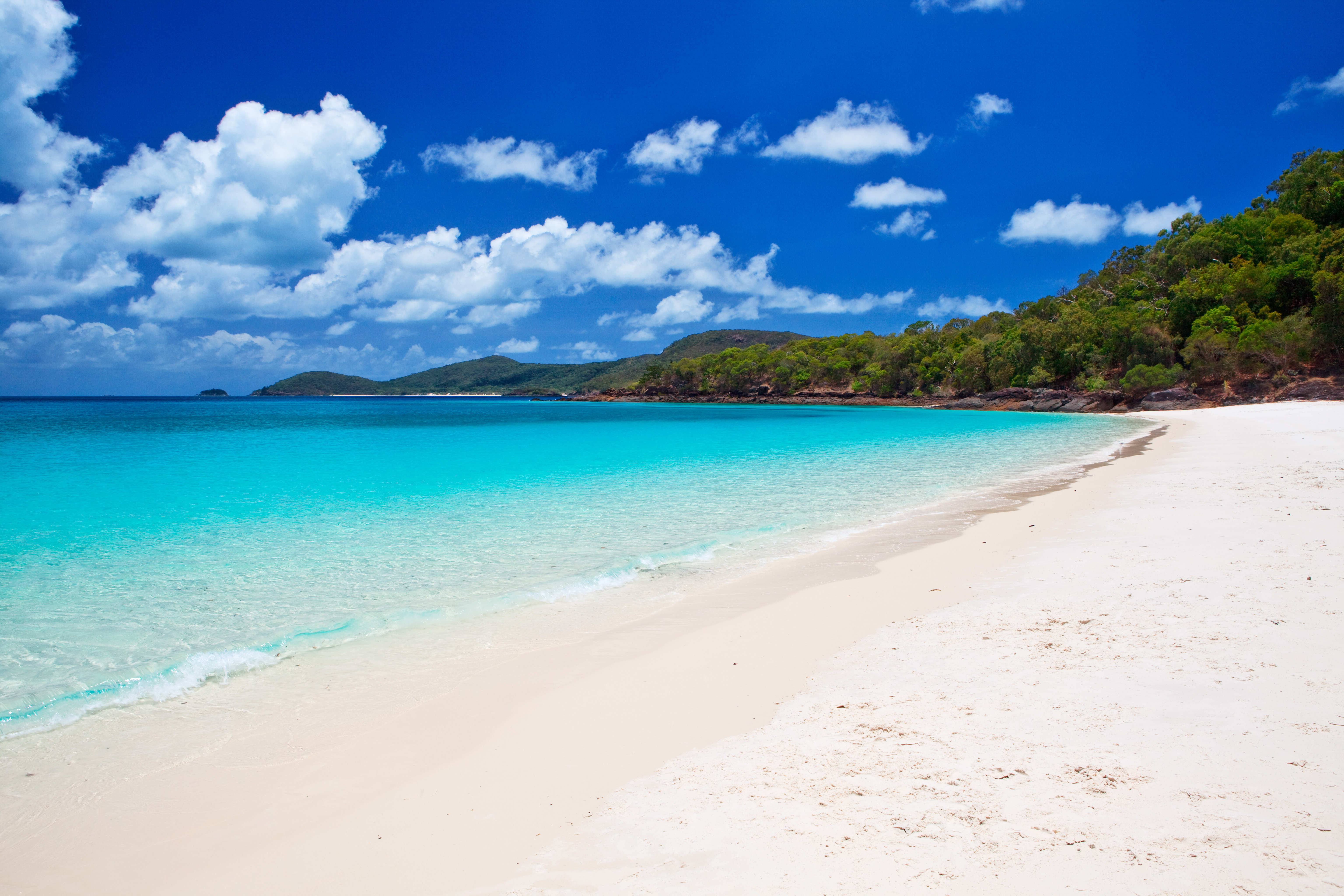 House of Hampton Whitehaven Beach DarrenTierneySkyblue; Aqua Blue ...