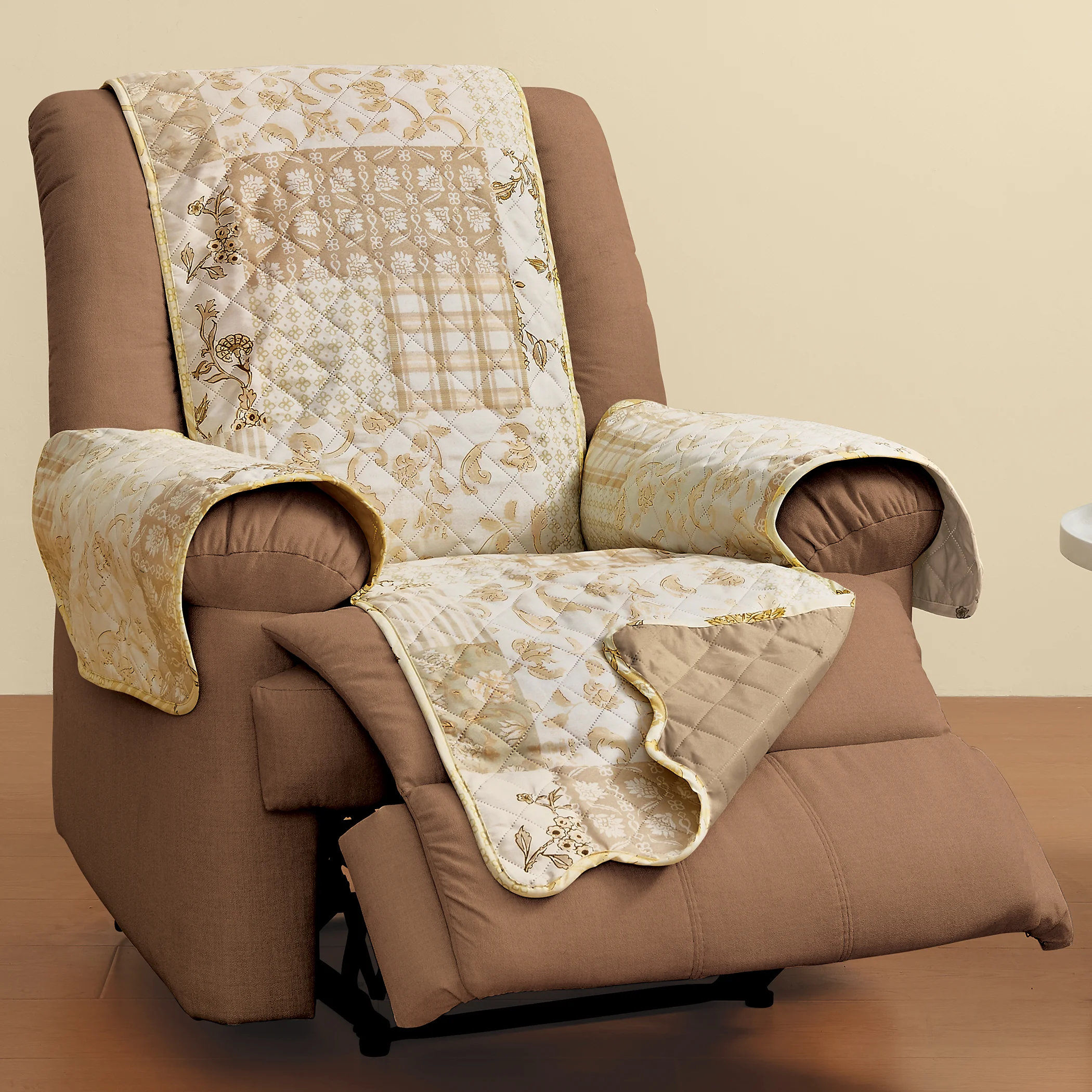 August Grove Garden Floral Patchwork Scalloped Edge Furniture Protector ...