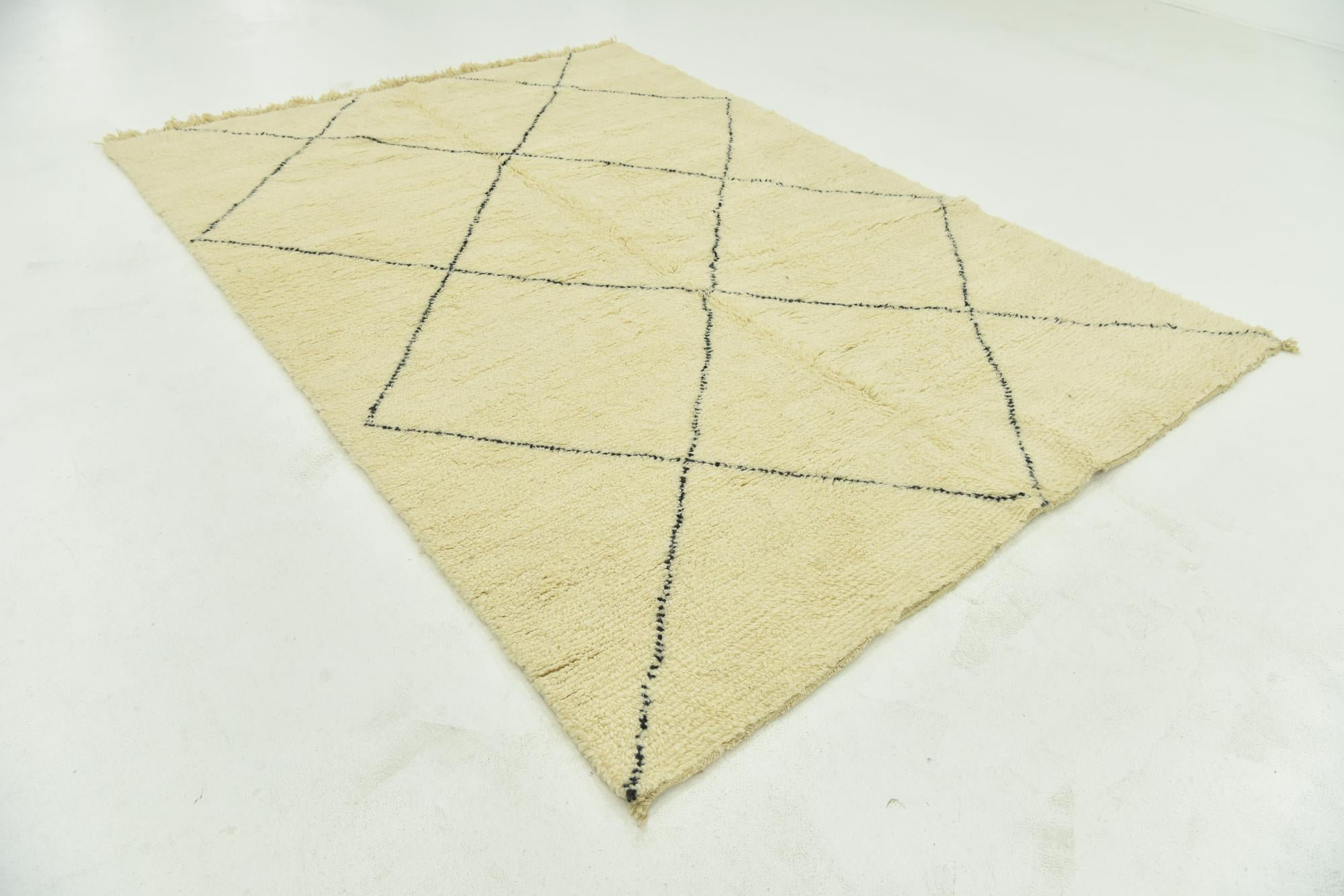 Isabelline Iraheta Ivory Rug | Wayfair