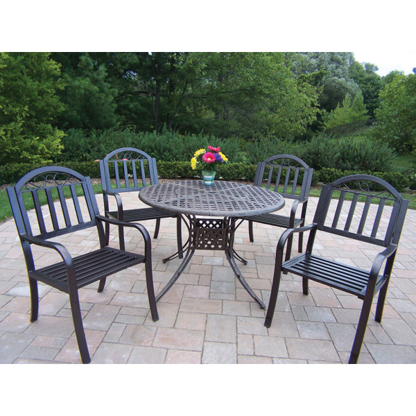 Rosecliff Heights Kingsmill 4 - Person Round Outdoor Dining Set | Wayfair
