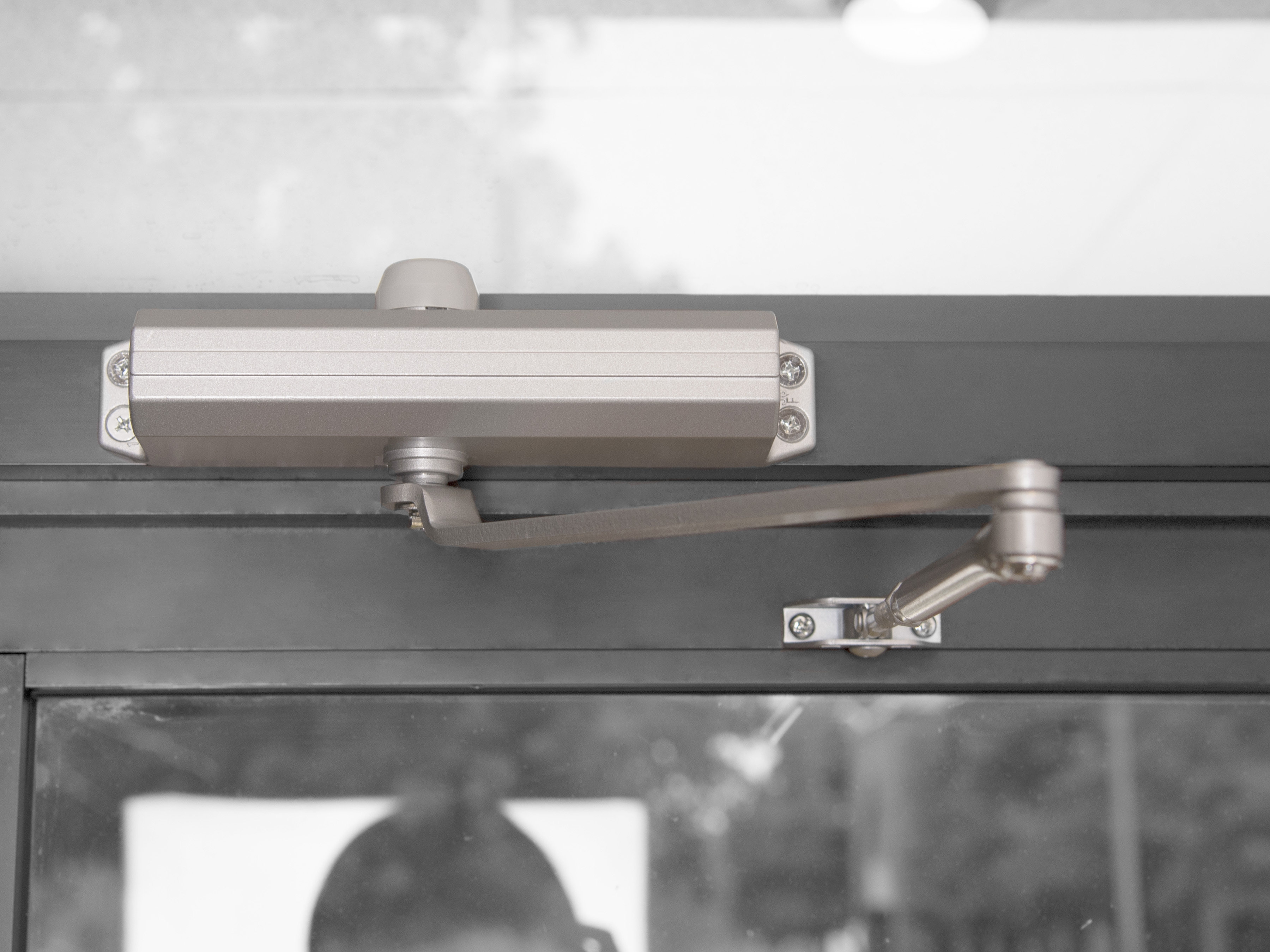 Global Door Controls Commercial Grade 1 Door Closer in Aluminum with ...