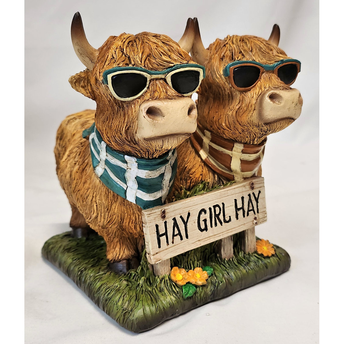 Gracie Oaks Polyresin Brown Highland Cow Twins Hay Girl Hay Farmhouse ...