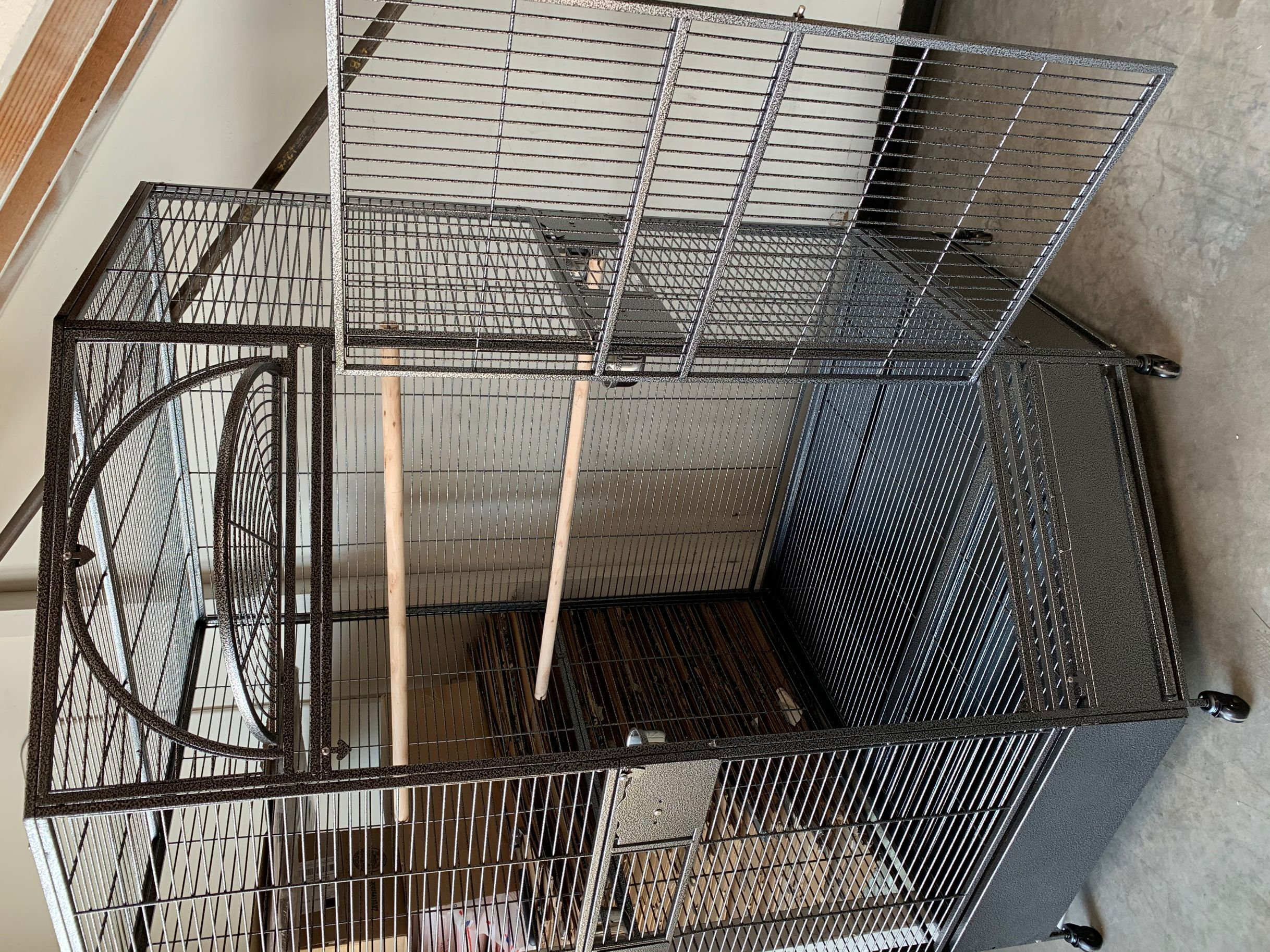 Tucker Murphy Pet™ Xl Parrot Escape Jumbo Corner Bird Aviary Cage 73 ...