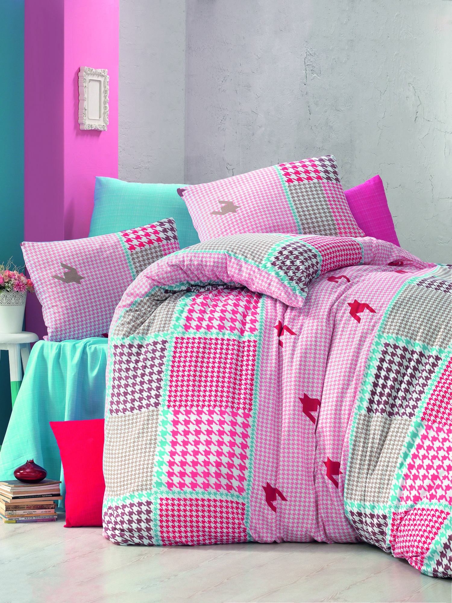 Asir Group INC Hanish Pink/White/Blue Cotton Blend Modern ...