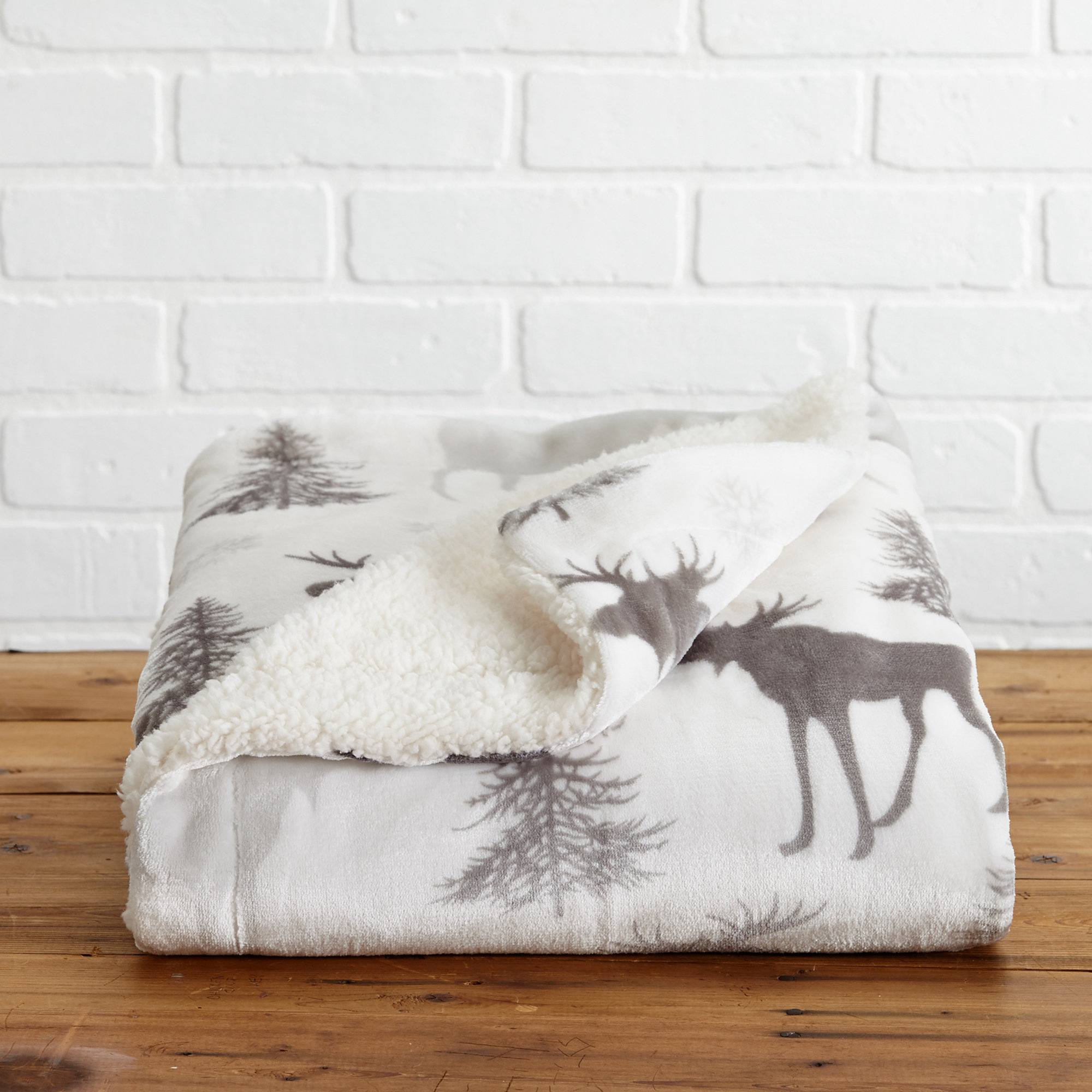 FreshFolds Ultra Soft Printed Plush Sherpa Reversible Blanket & Reviews ...