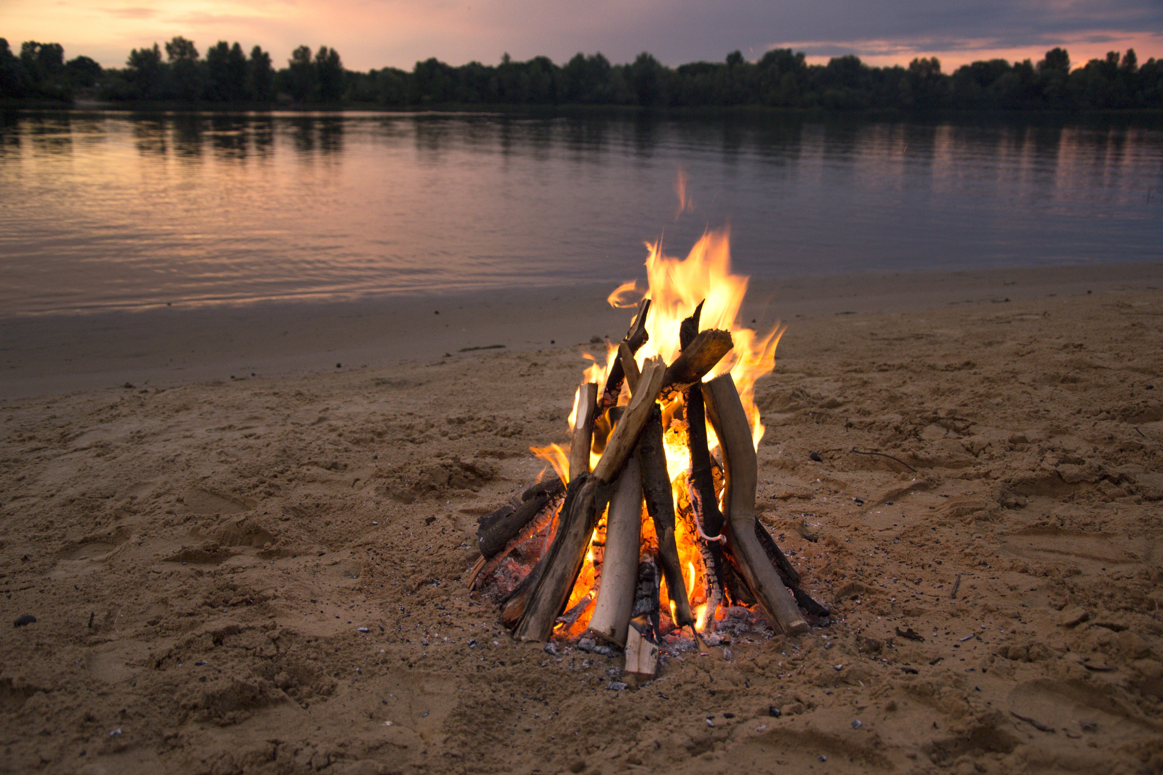 Highland Dunes Bonfire On The River - Wayfair Canada