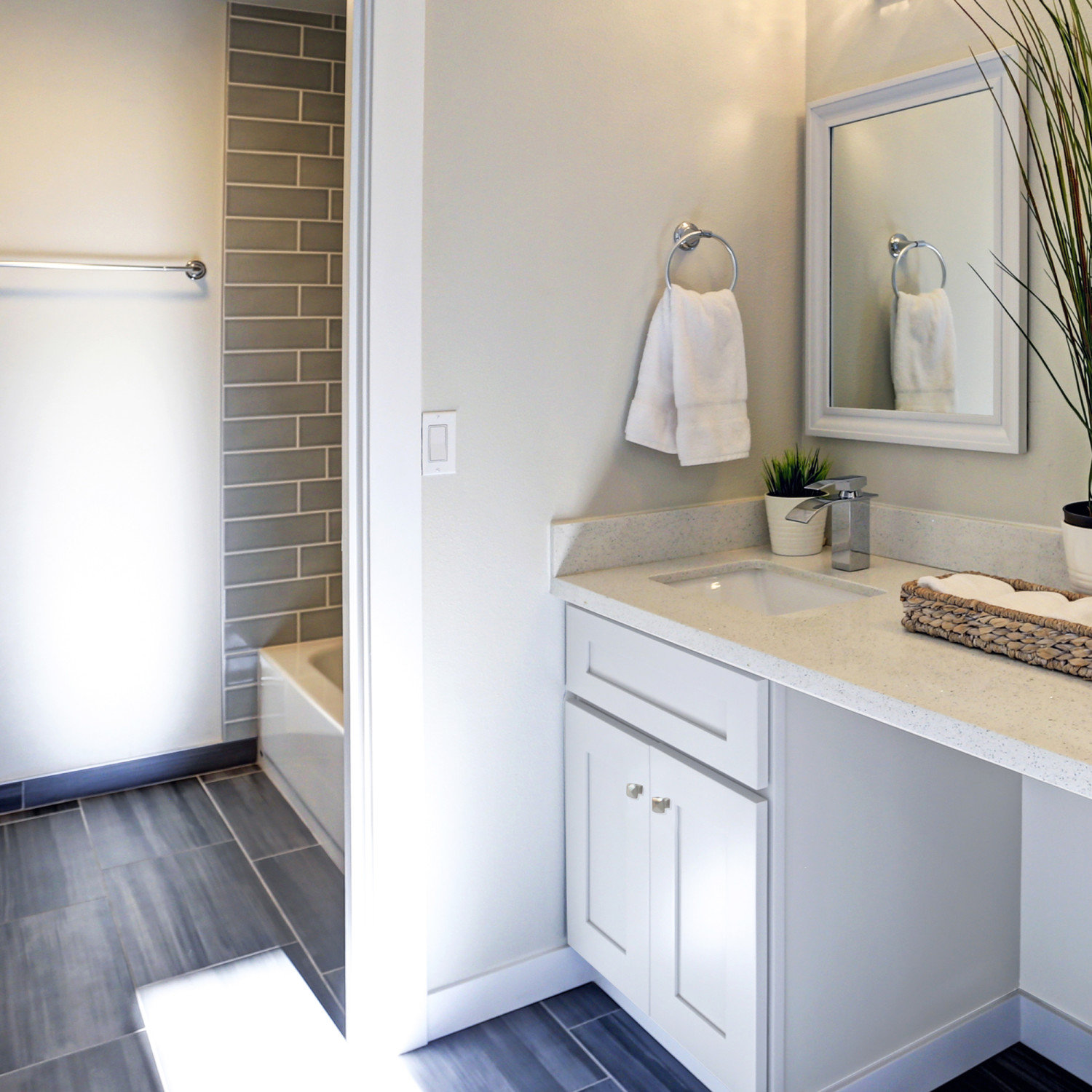 Design House Brookings 24 Inch Bathroom Vanity, Ready to Assemble ...