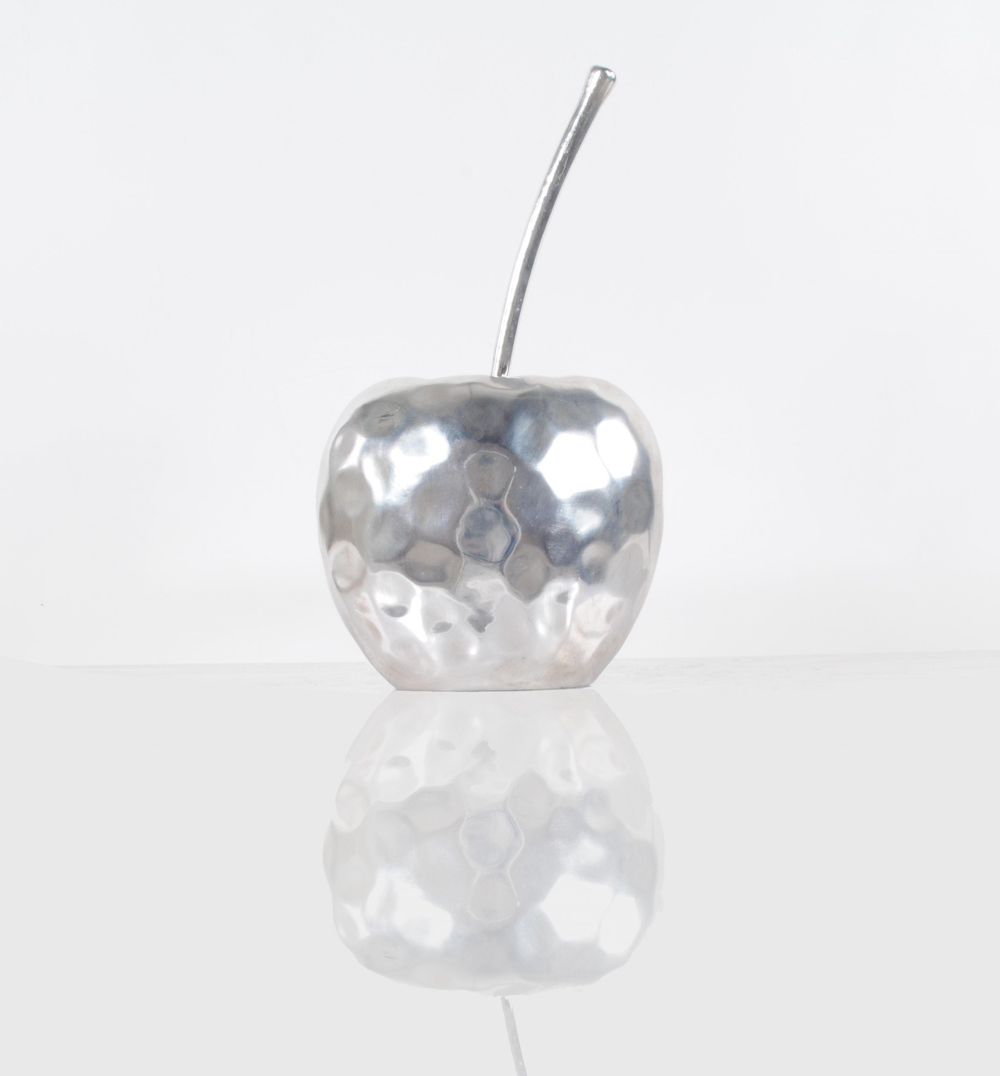 Orren Ellis Delicious Hammered Finish Apple Statue | Wayfair