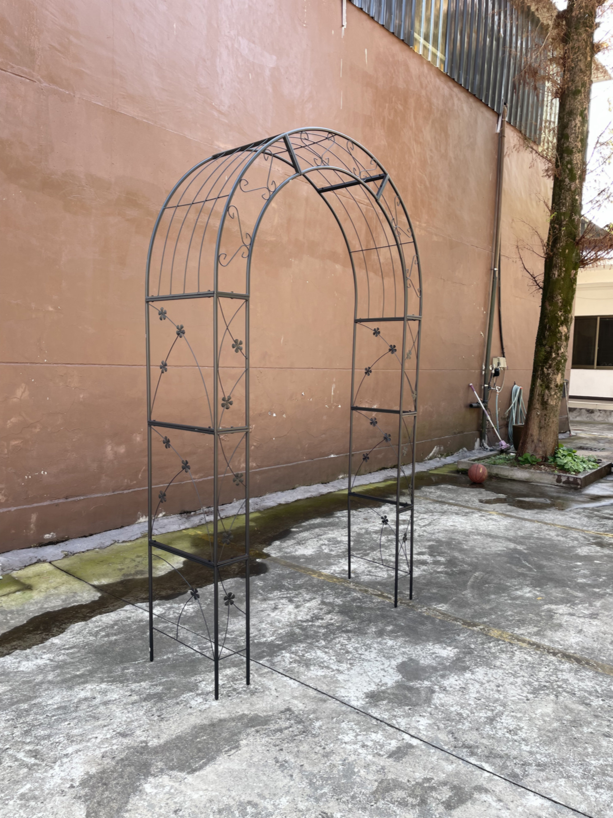 Red Barrel Studio Metal Garden Arch Garden Arbour Trellis Climbing ...