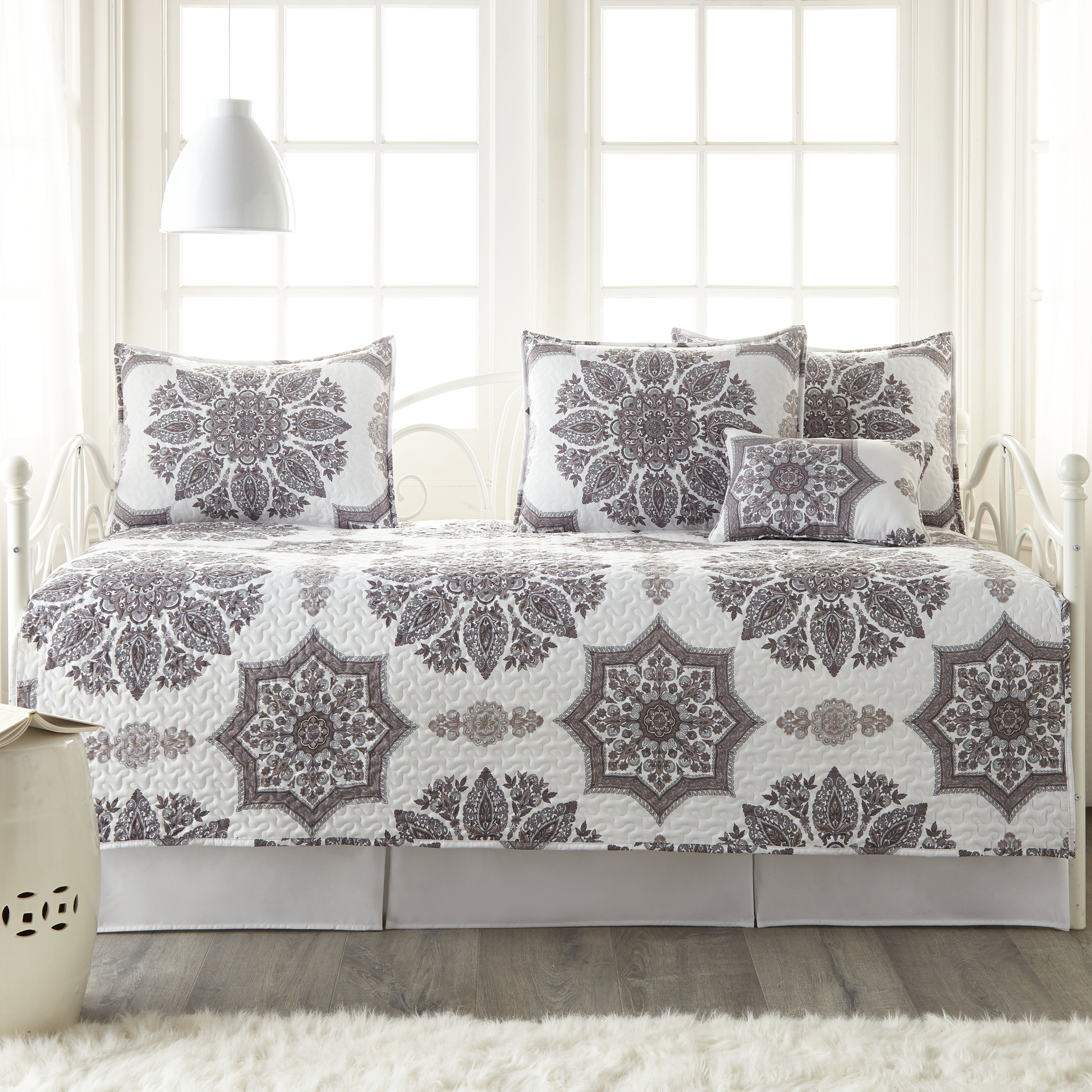 SouthShore Fine Linens Infinity Collection Daybed Quilt Set covers by ...