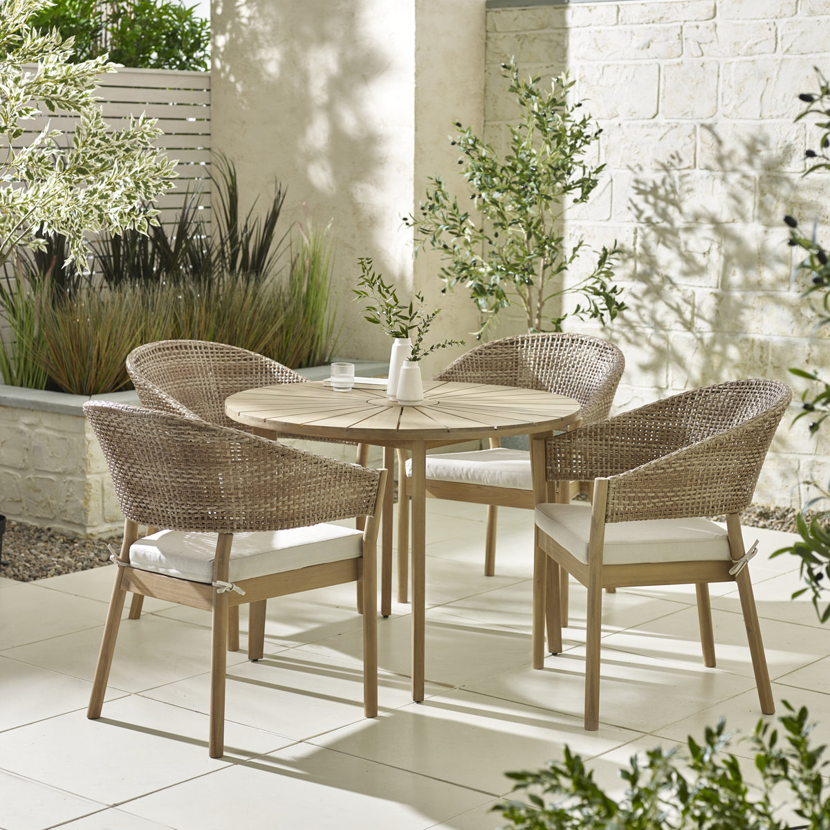 Brambly Cottage Quattro Acacia Wooden Outdoor Round Garden Dining Table ...