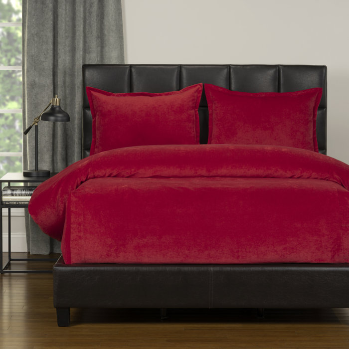 Siscovers Mixology Velvet Bed Cap Comforter Set with Sewn Corners ...