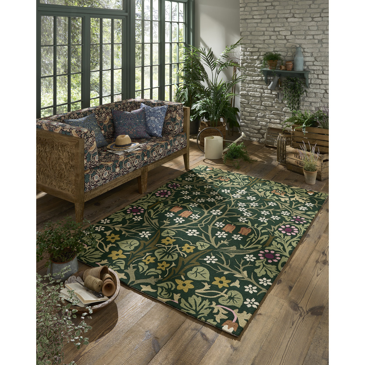 William Morris Rectangle Floral Handmade Looped/Hooked Polypropylene ...