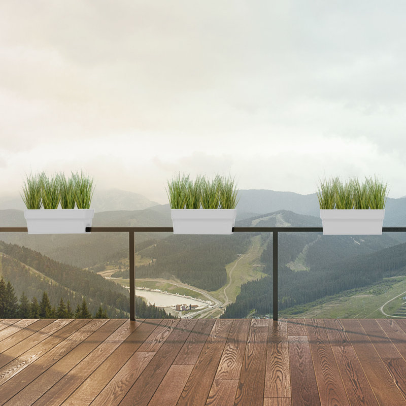 Ebern Designs Finley Modern 24-in Recycled Plastic Indoor/Outdoor ...