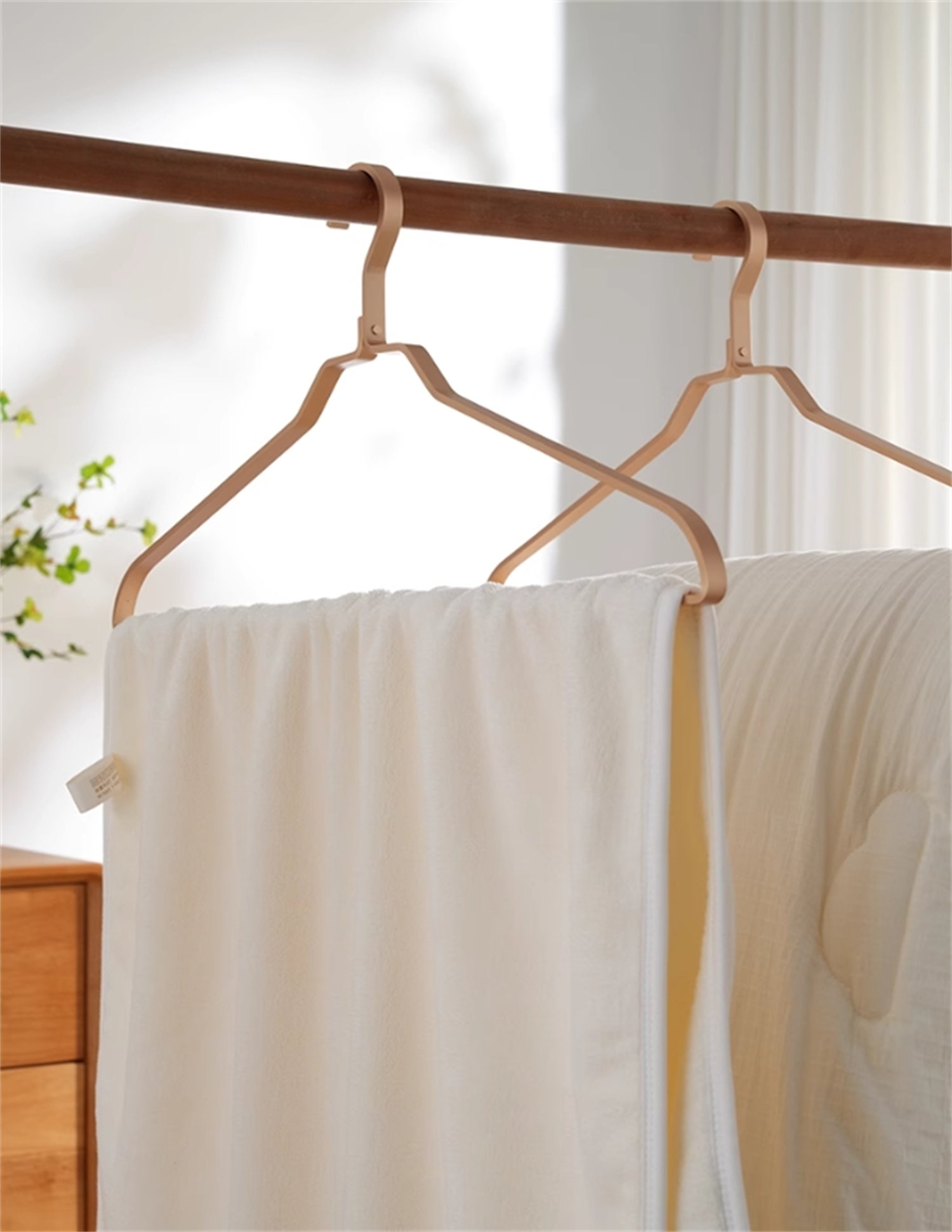 Meta Tarmor Premium Heavy-Duty Aluminum Alloy Extra-Long Clothes Hanger ...