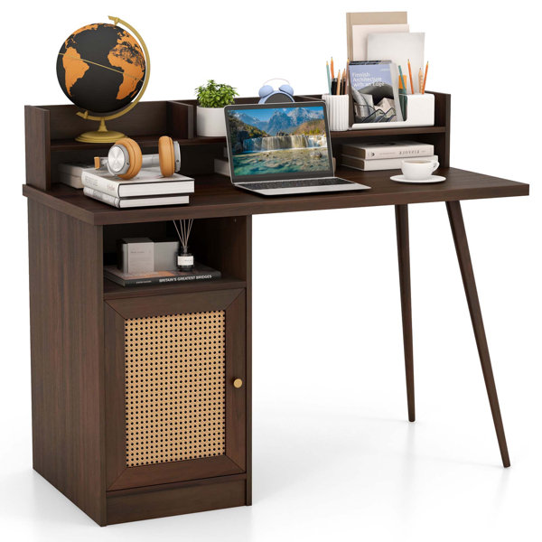 Beachcrest Home™ Beckford Desk with Hutch & Reviews | Wayfair
