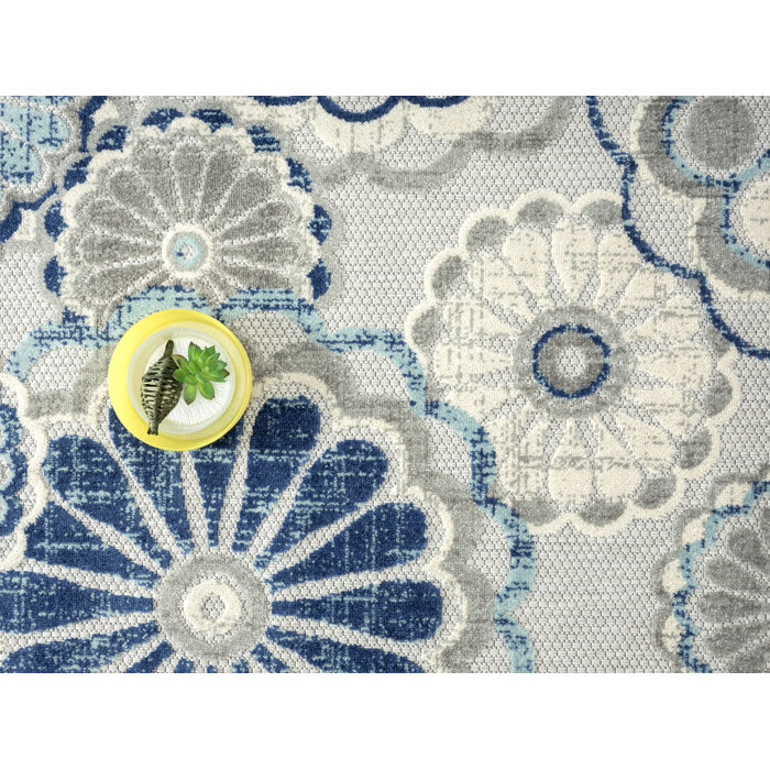 Bungalow Rose Inso Machine Woven Indoor/Outdoor Rug & Reviews | Wayfair