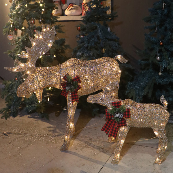 The Holiday Aisle® 2-Piece Lighted 3D Christmas Moose Family Outdoor ...