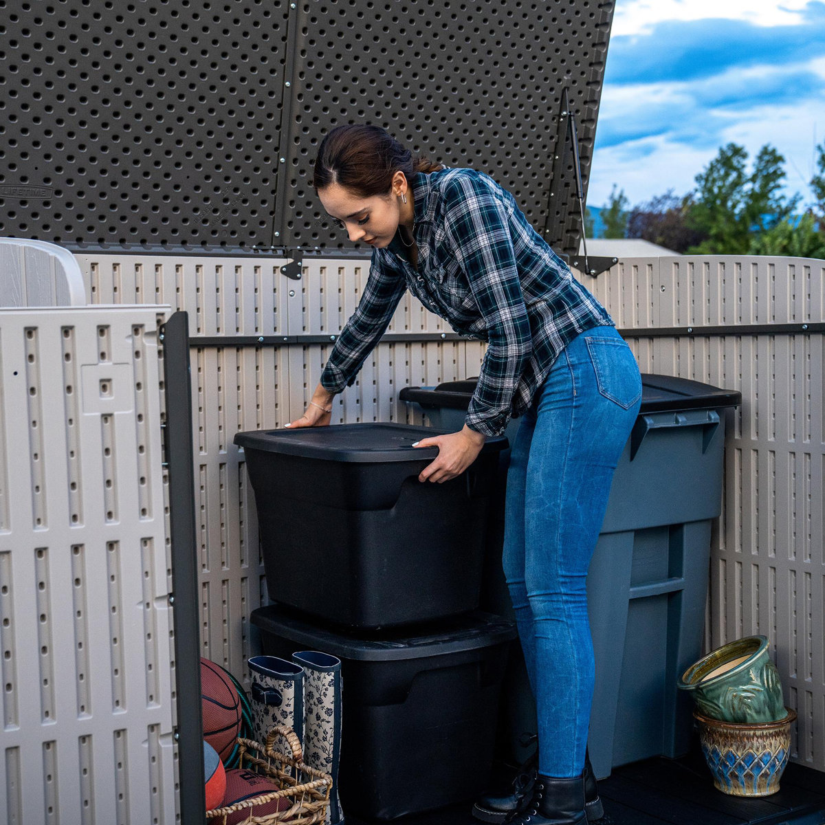 Lifetime 75 Cubic Feet High-Density Polyethylene (Plastic) Steel ...