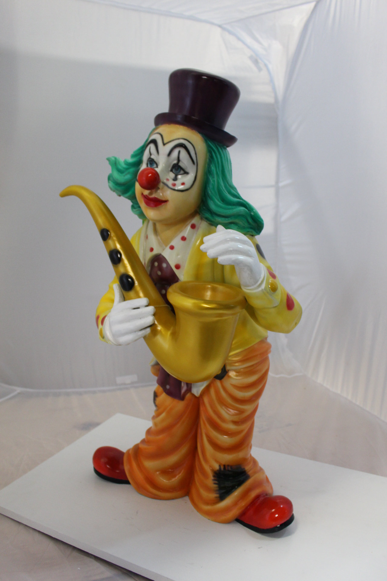 Red Barrel Studio Statue de clown en bronze avec saxophone Kerra ...