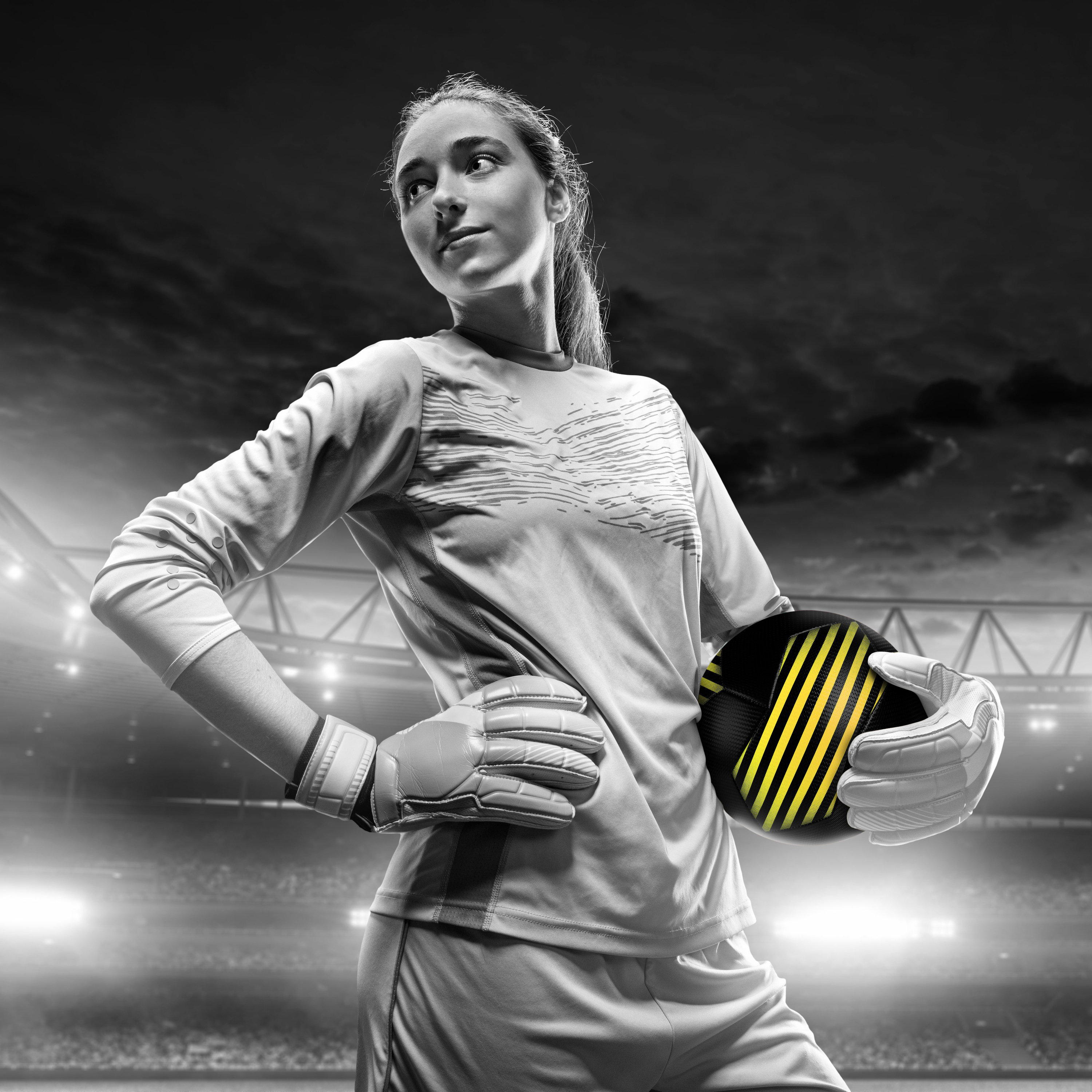 Millenti Us Soccer Ball Official Size 5 - Flicker Bend-it Soccer Ball ...