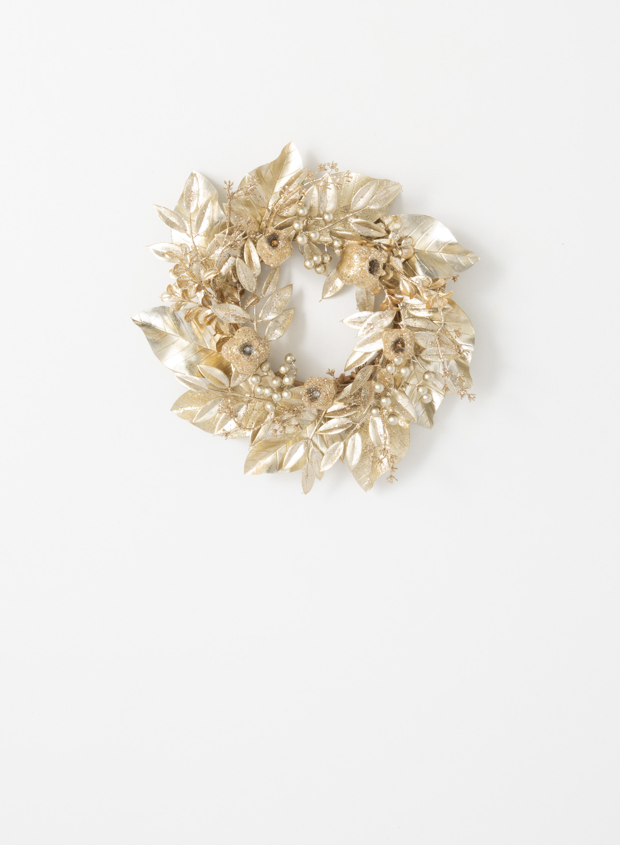 Etta Avenue™ Kangley Plastic Wreath | Wayfair