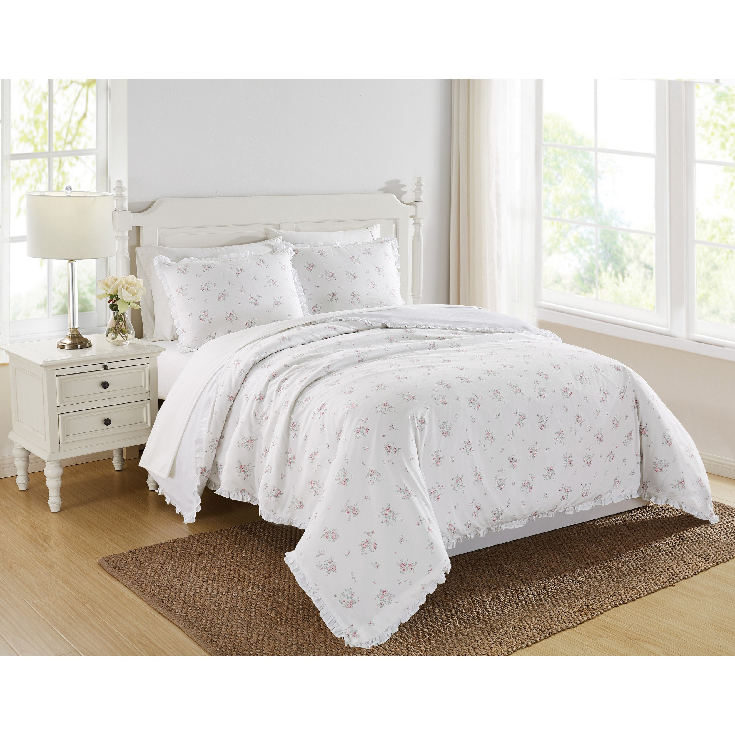 The Farmhouse by Rachel Ashwell Rosebury White/Pink Standard Cotton ...