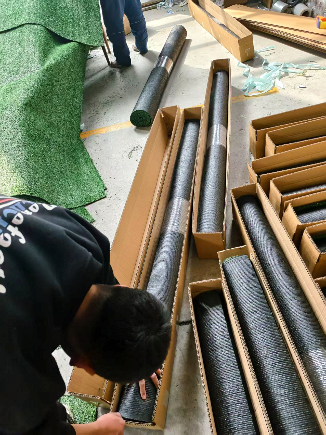 Arlmont & Co. Premium Artificial Turf Mat With Drainage Holes. Thick ...