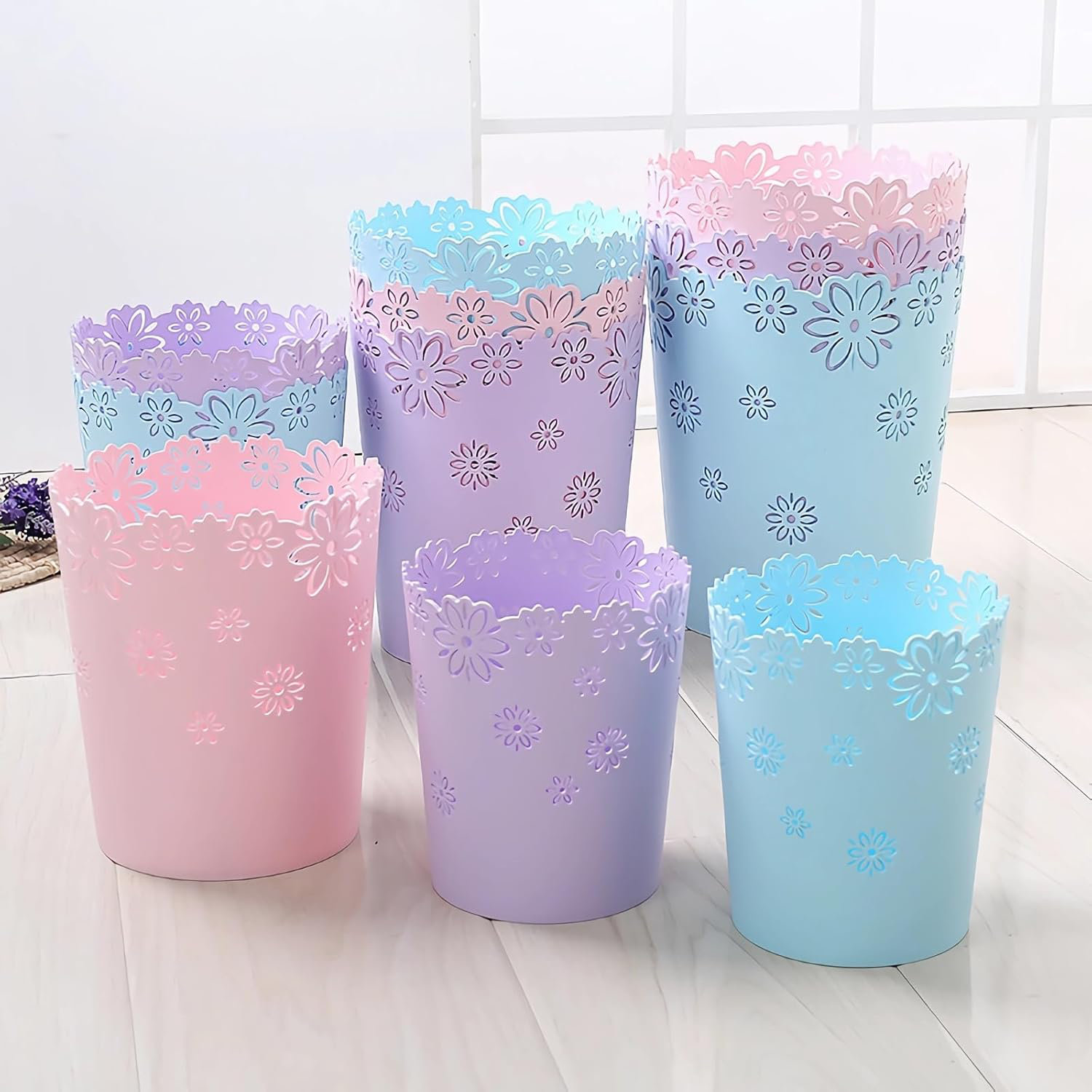 THIROX Mini Wastebasket Small Trash Can Room Decor Hollow Flower Shape ...