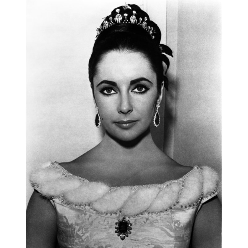 Globe Photos Entertainment & Media Close-up of Elizabeth Taylor ...