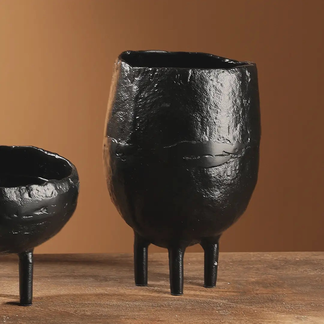 Gracie Oaks Decorative Sollender Aluminium Table Vase for Living room ...