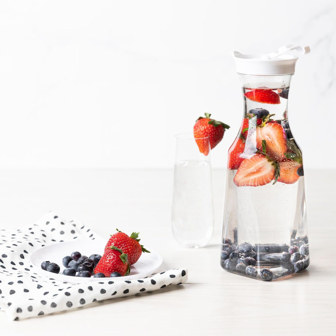 Ebern Designs 54Oz Clear Plastic Water Carafe Pitchers With White Flip ...